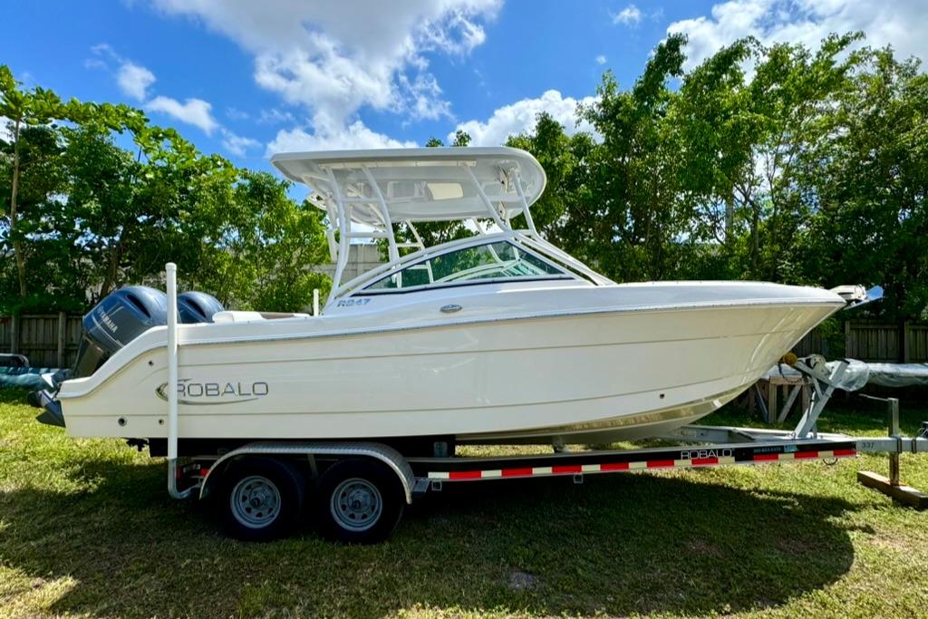 Robalo R247 Dual Console boats for sale | YachtWorld
