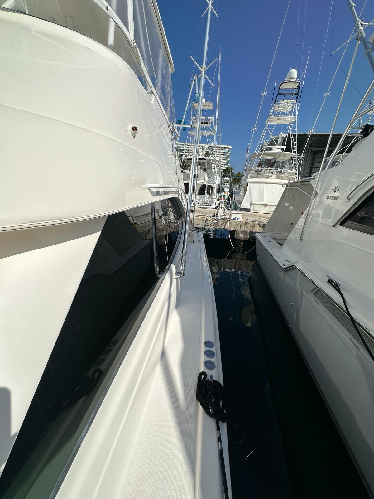 2003 Riviera 40 Convertible Flybridge for sale - YachtWorld