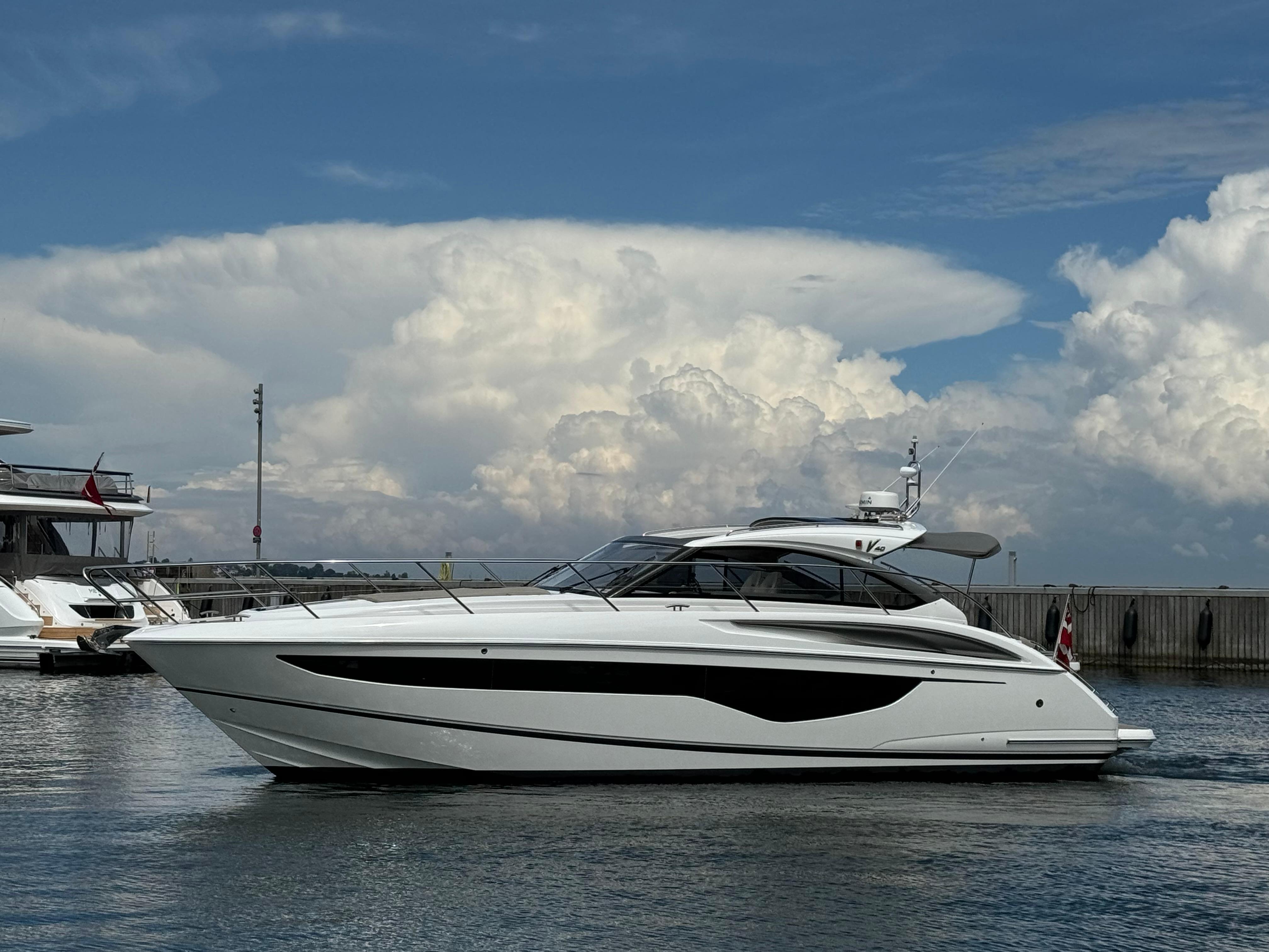Used 2019 Princess V40 | TopBoats