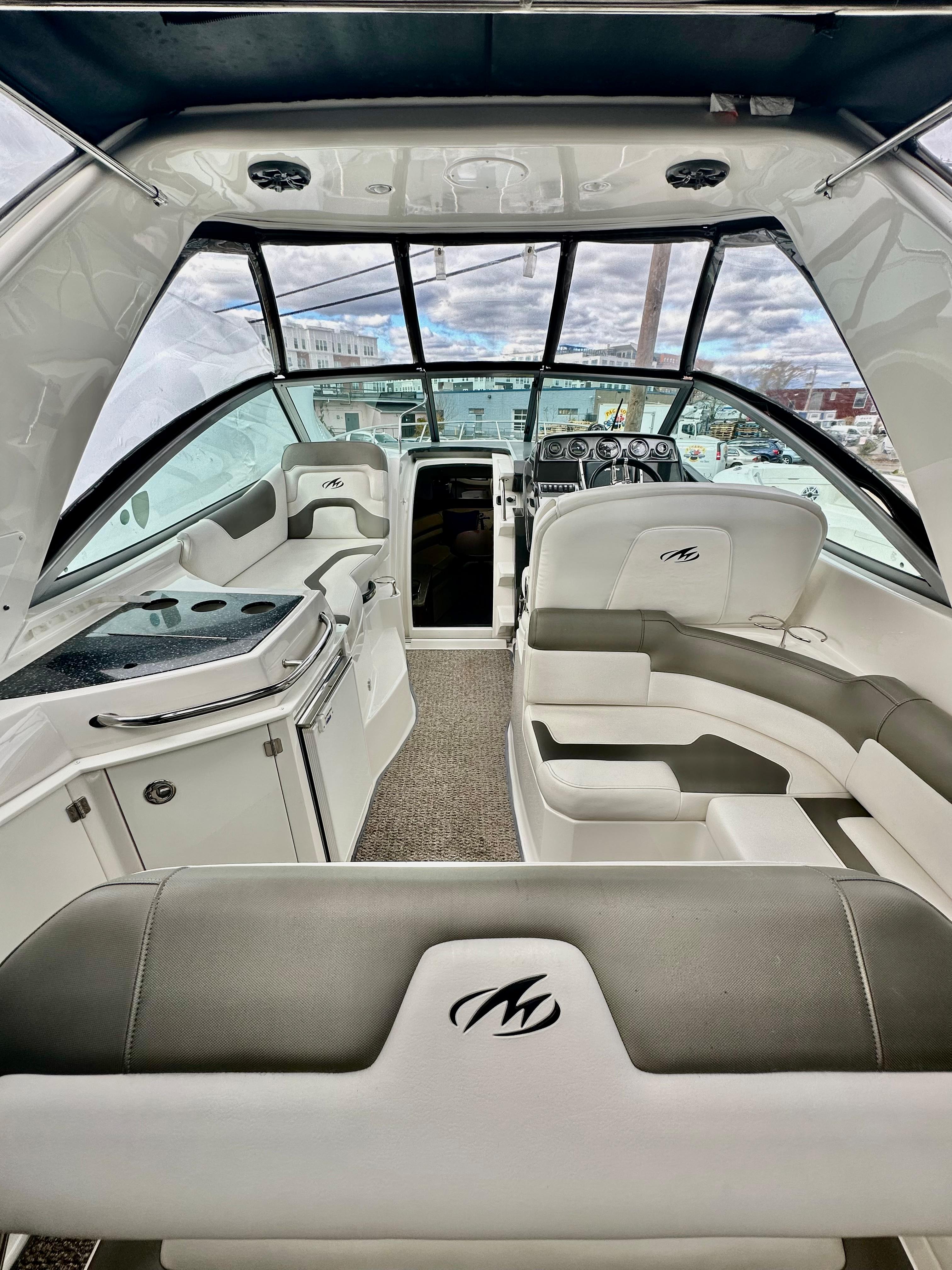 2013 Monterey 280 Sport Yacht Motorcruiser Kaufen - YachtWorld