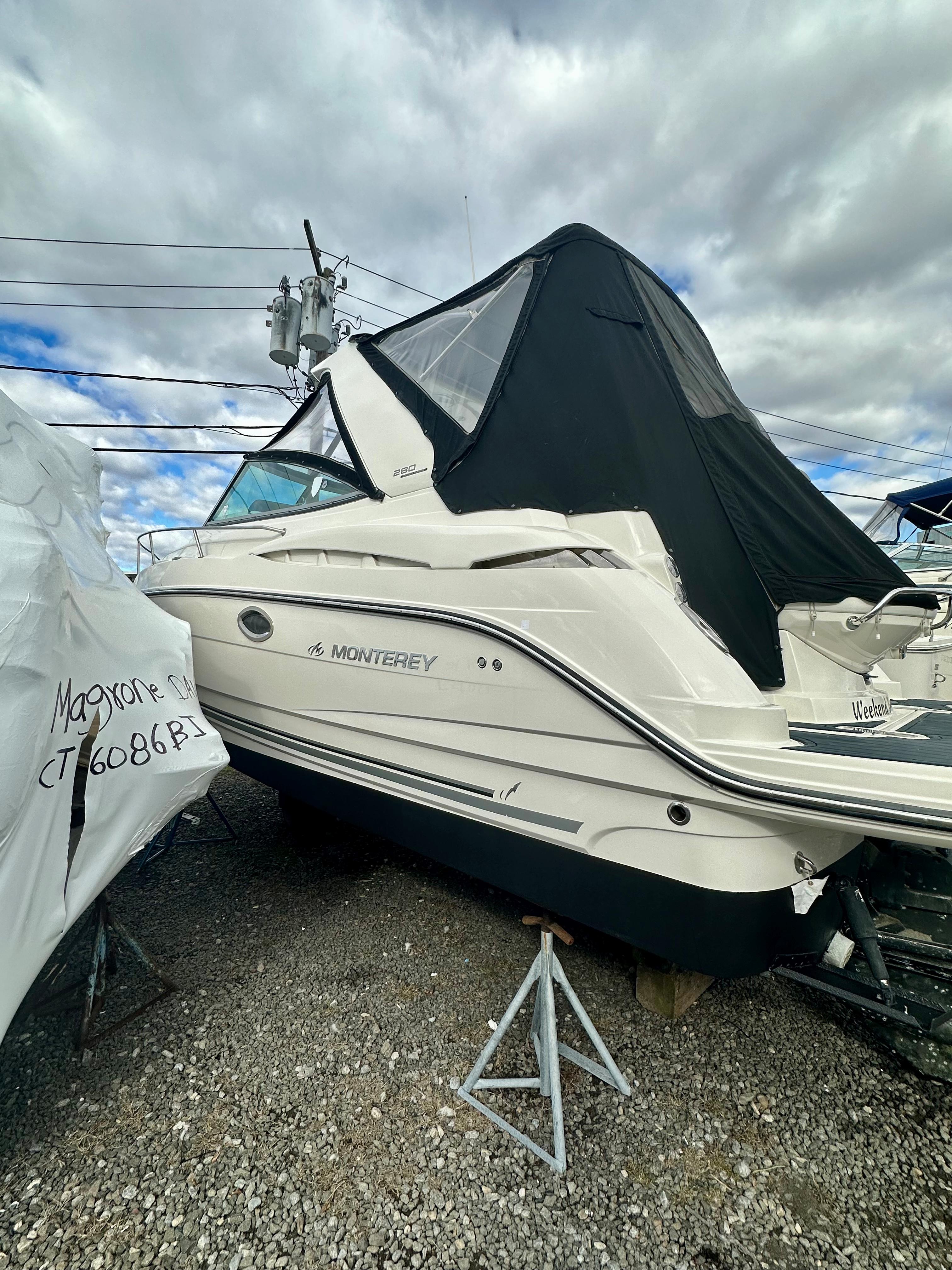 2013 Monterey 280 Sport Yacht Cruiser for sale - YachtWorld