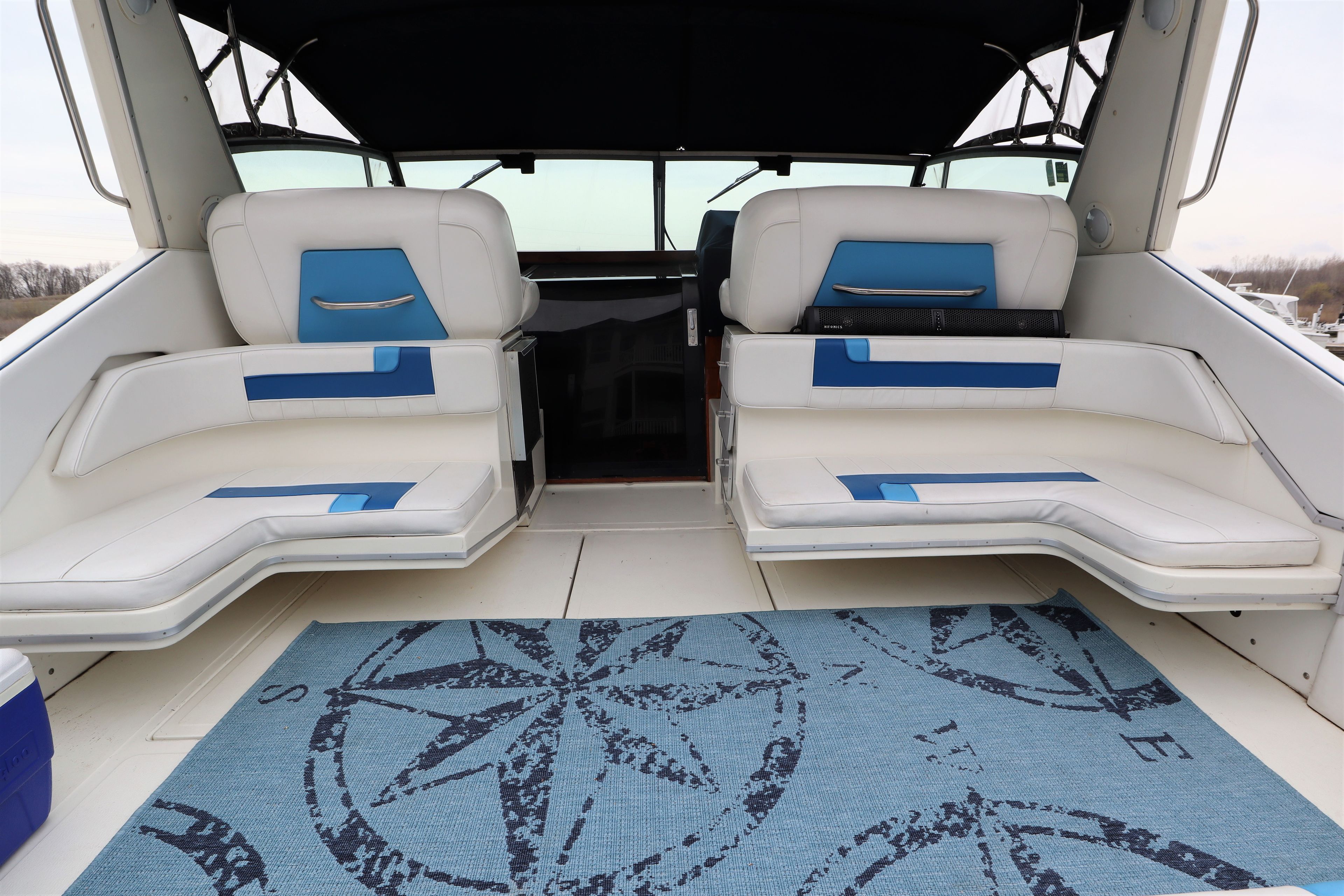 1989 Sea Ray 390 Express - Weber Yachts