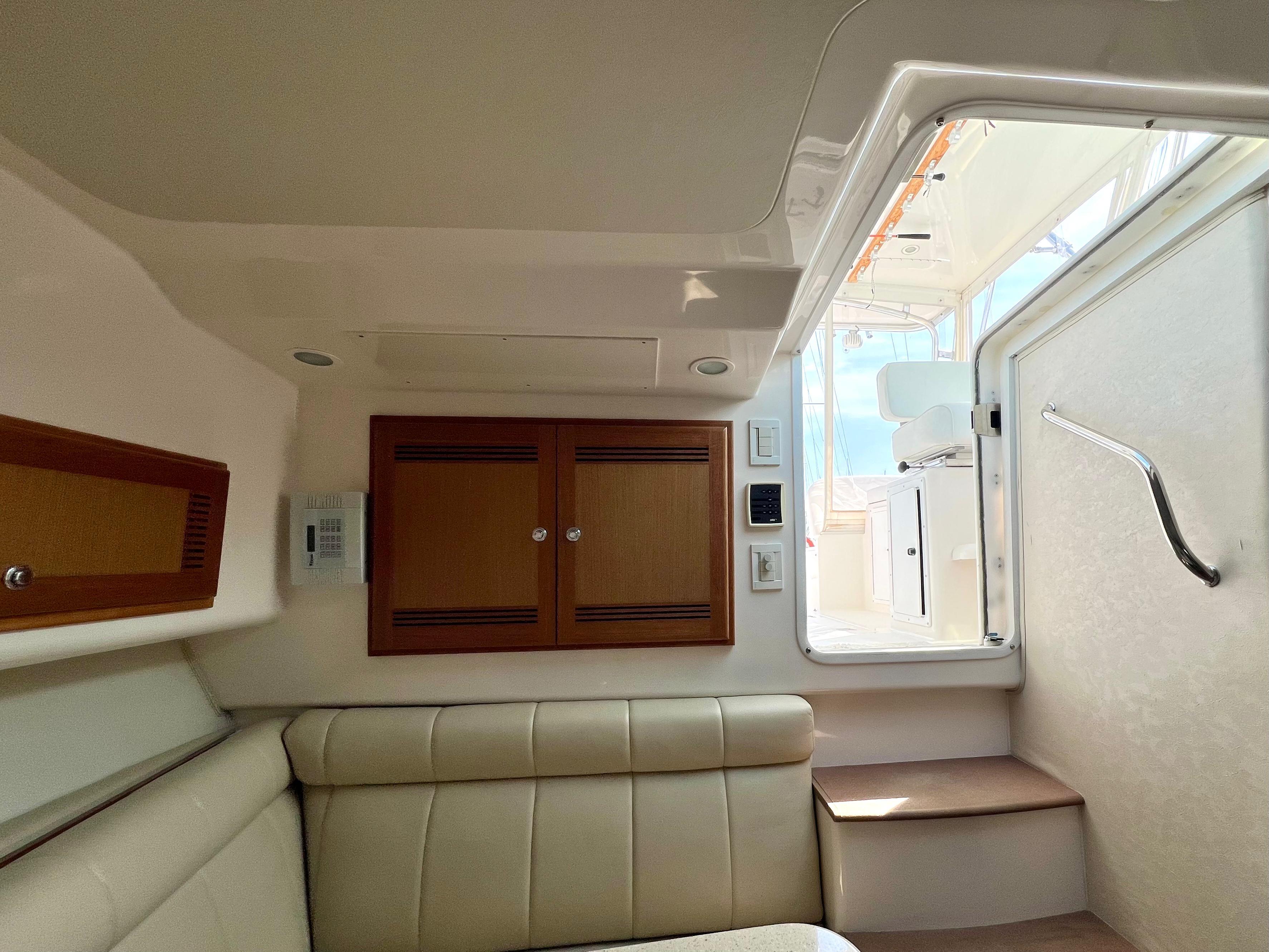 2006 Cabo 32 Express Express Cruiser for sale - YachtWorld