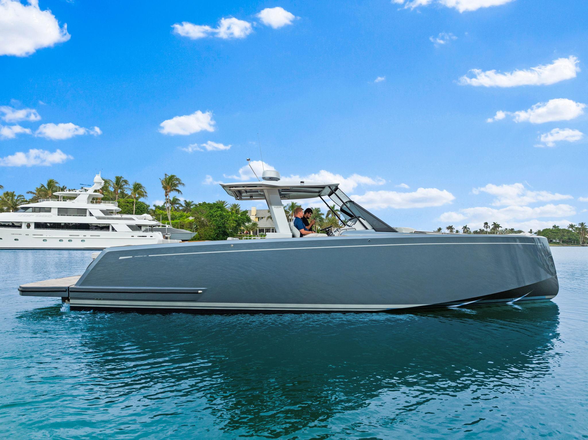 New Pardo Yachts P43 in Florida - iNautia