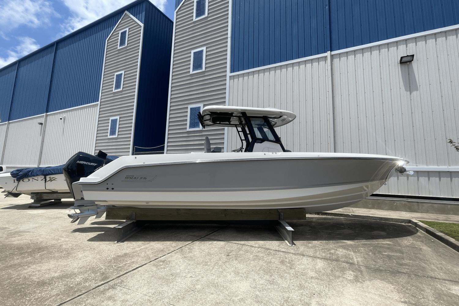 2024 Boston Whaler 280 Outrage Center Console for sale - YachtWorld