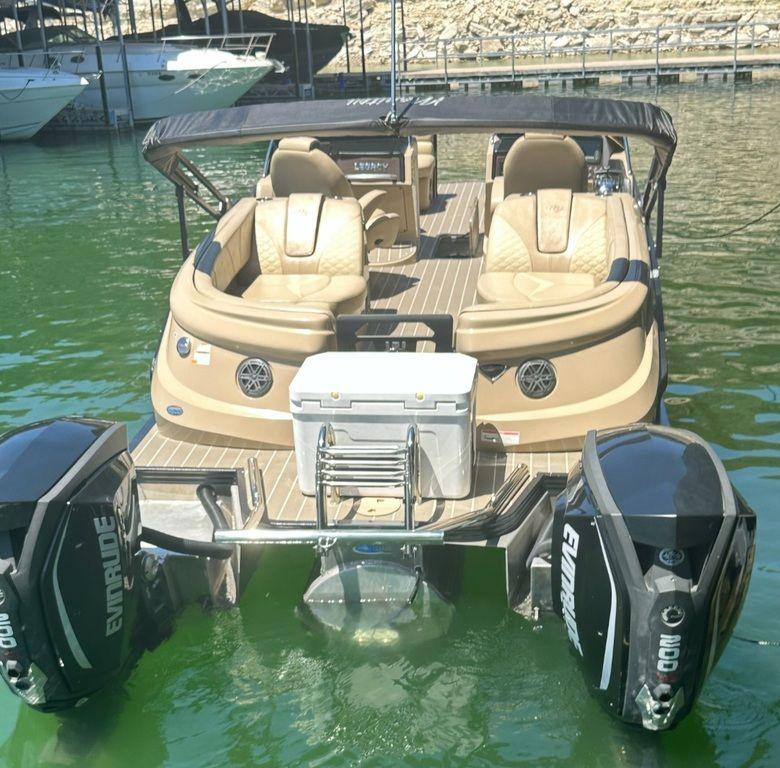 2018 Manitou Legacy 25 RFW Dual Engine Pontoon for sale - YachtWorld