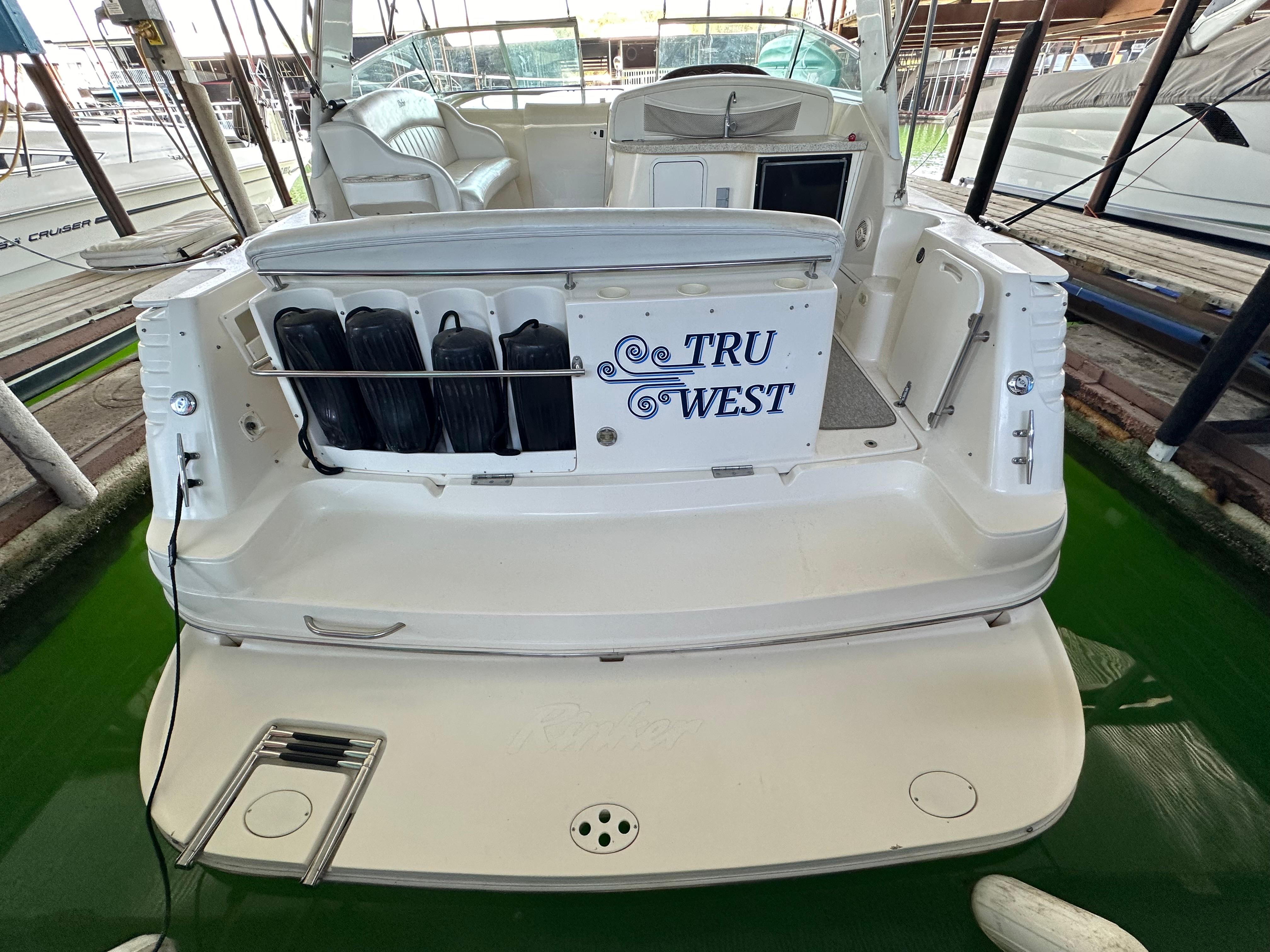 2000 Rinker 340 Fiesta Vee Express Cruiser for sale - YachtWorld