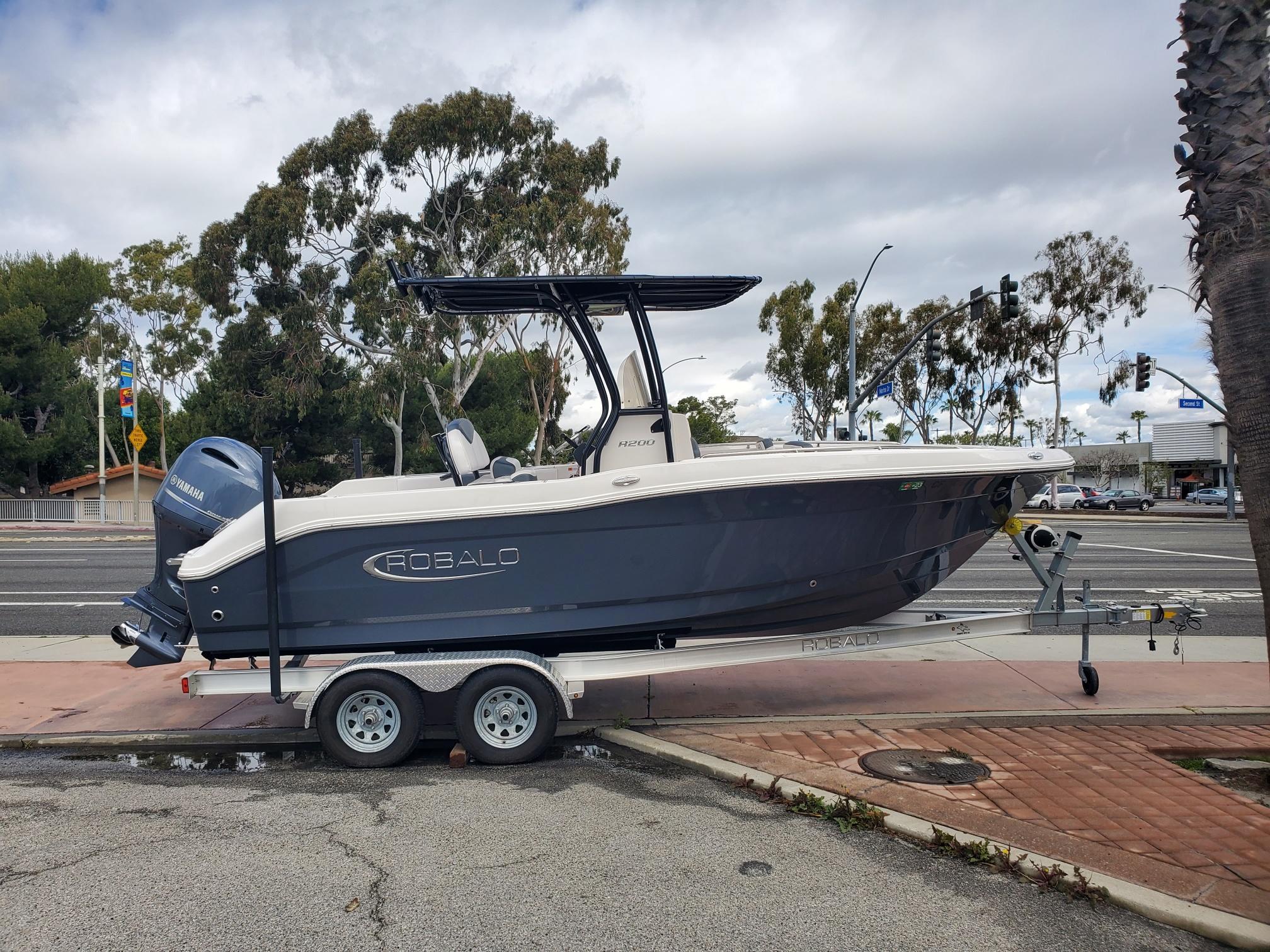 2021 Robalo R200 Center Console Barche a console centrale in vendita ...