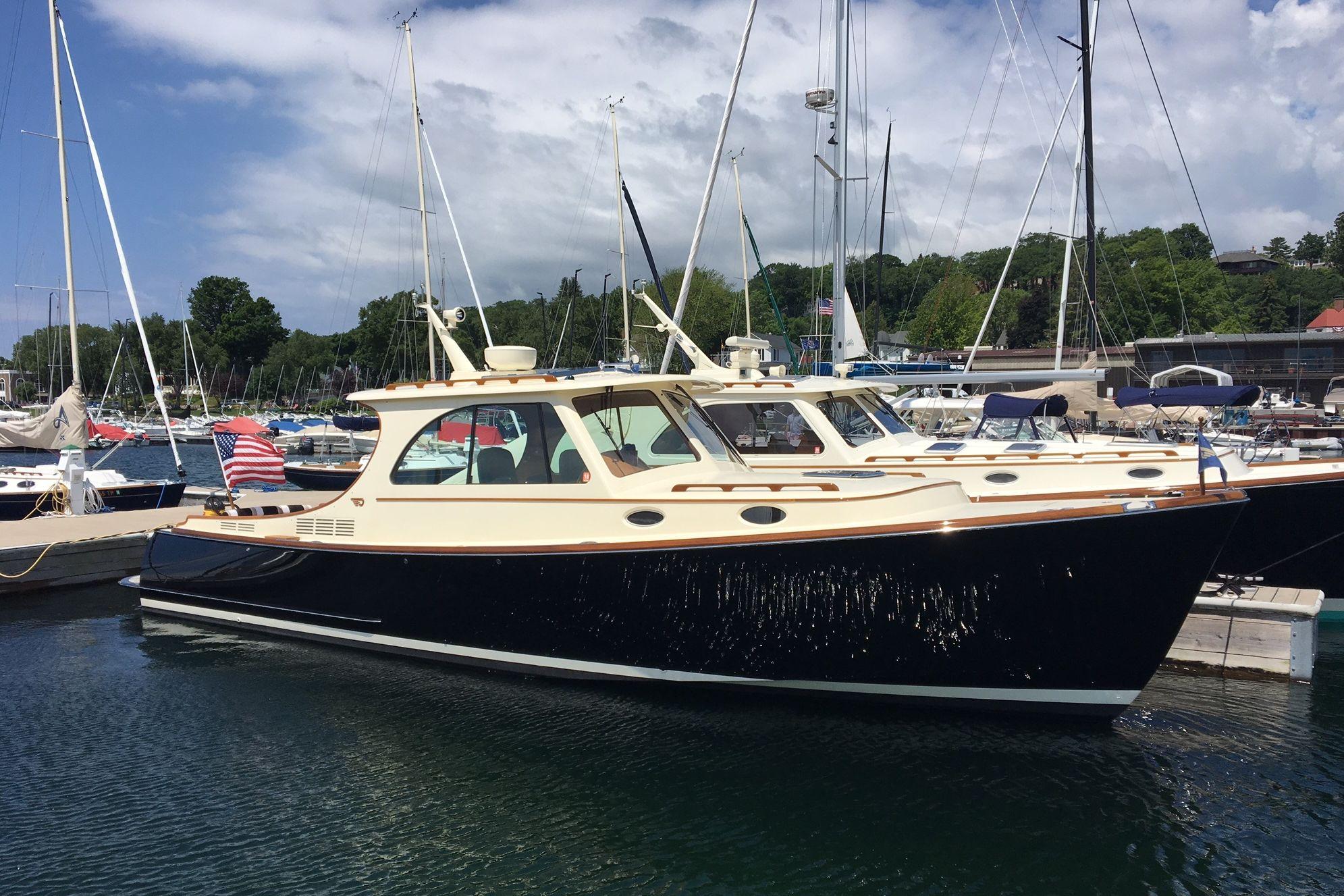2016 Hinckley Picnic Boat 34 Downeast for sale - YachtWorld