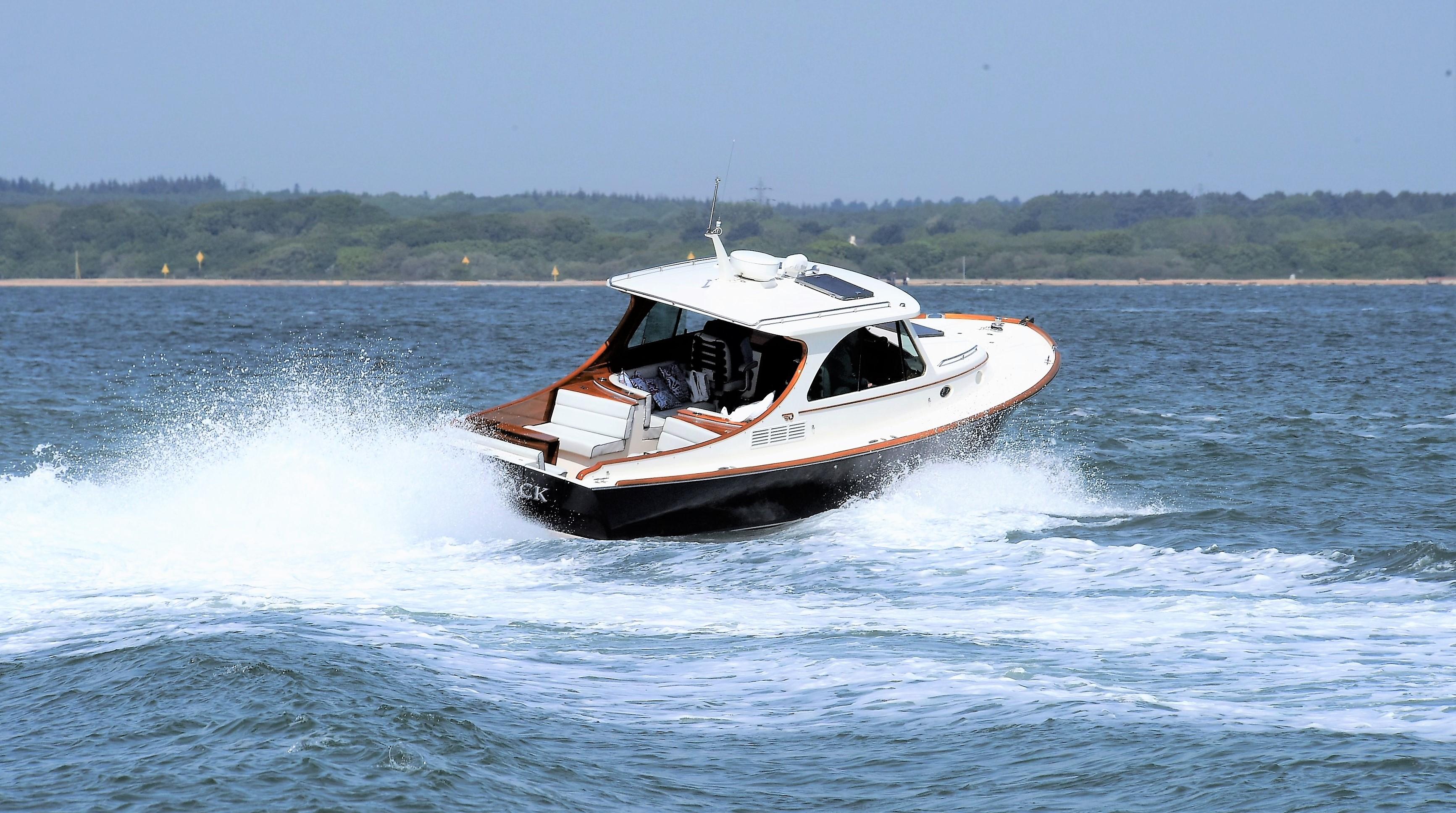 2016 Hinckley Picnic Boat 34 Downeast for sale - YachtWorld