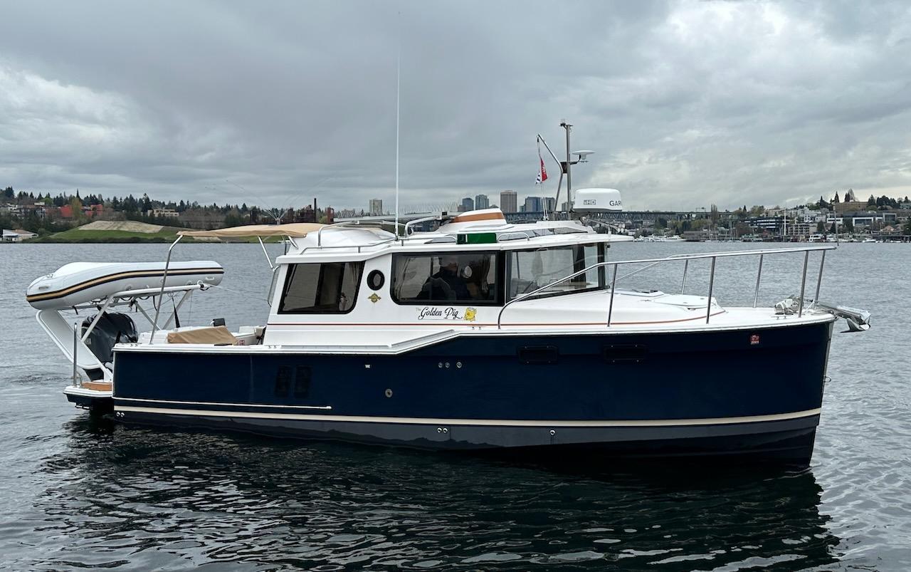 Used 2022 Ranger Tugs R-27 - Washington | TopBoats