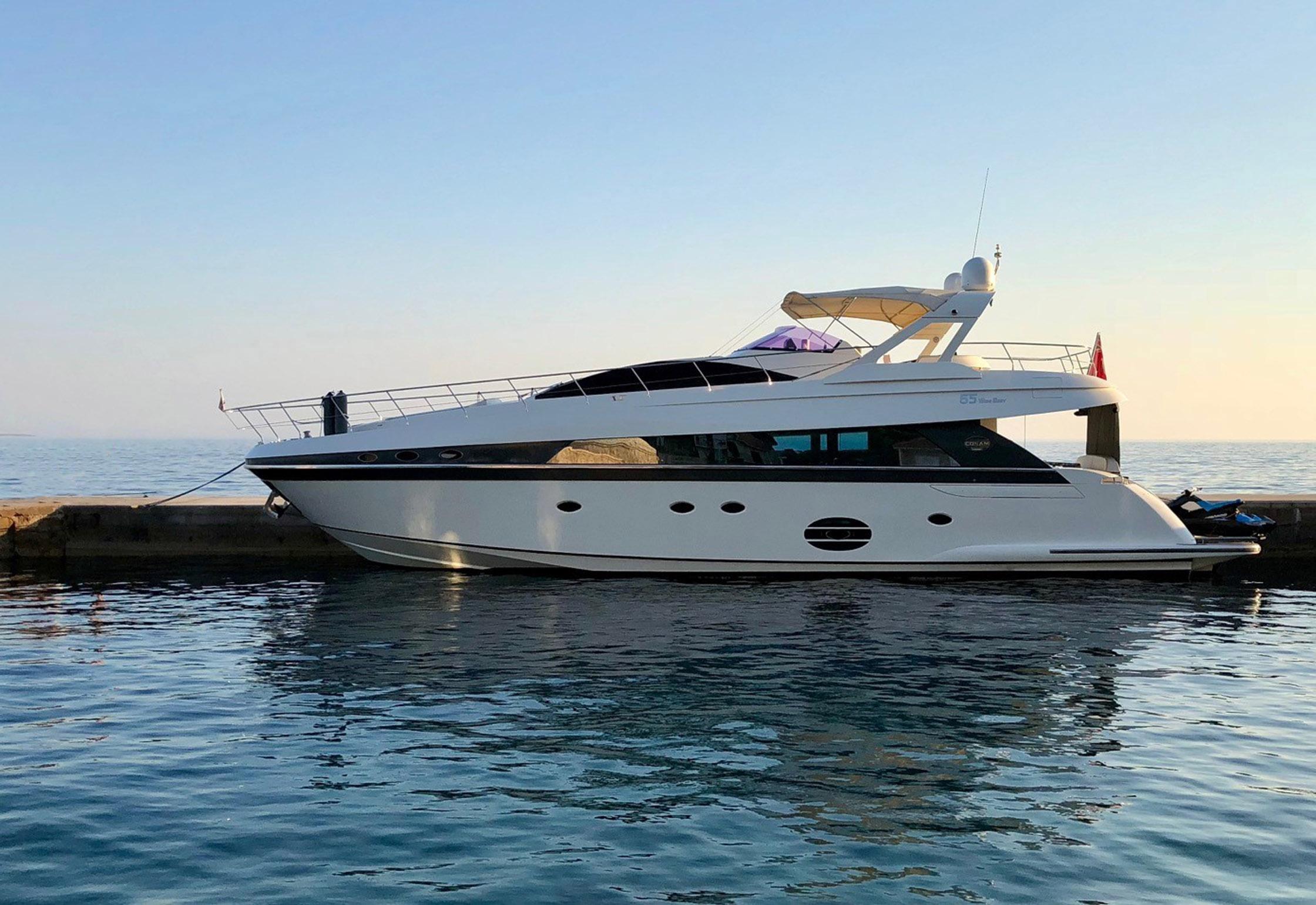 Used 2009 Conam WideBody 65 Fly | Youboat