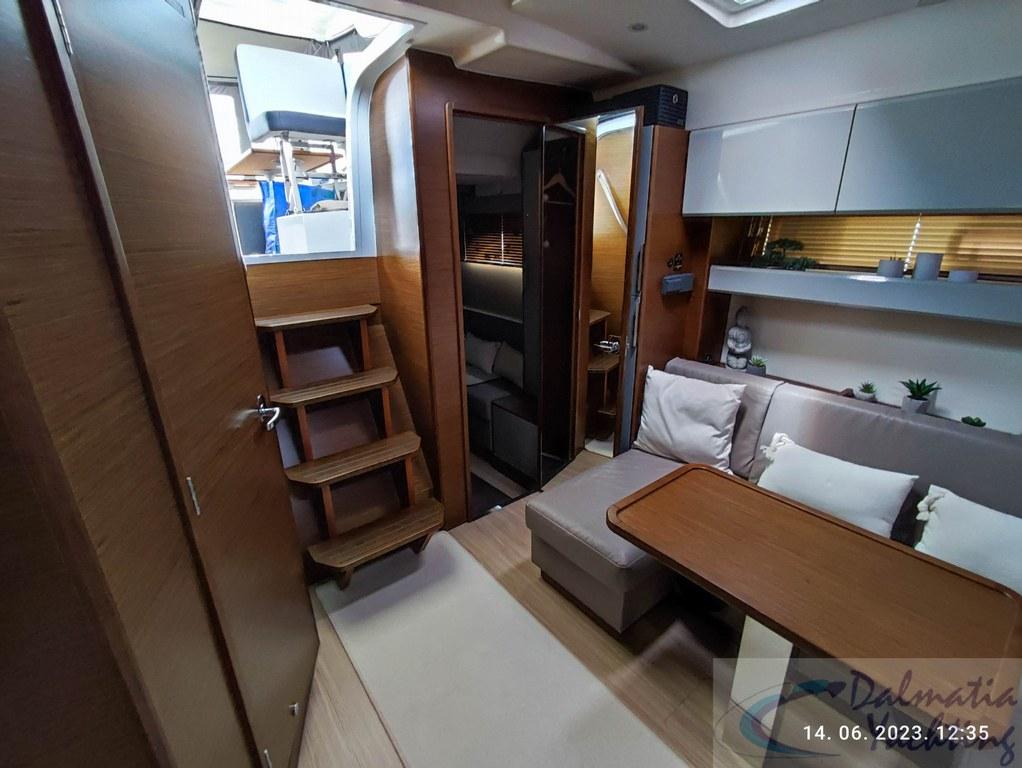 2017 Bavaria S 40 HT Motor Yachts for sale - YachtWorld