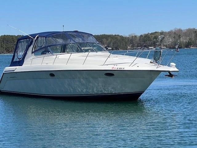 1997 Regal 402 Commodore Yates a motor en venta - YachtWorld