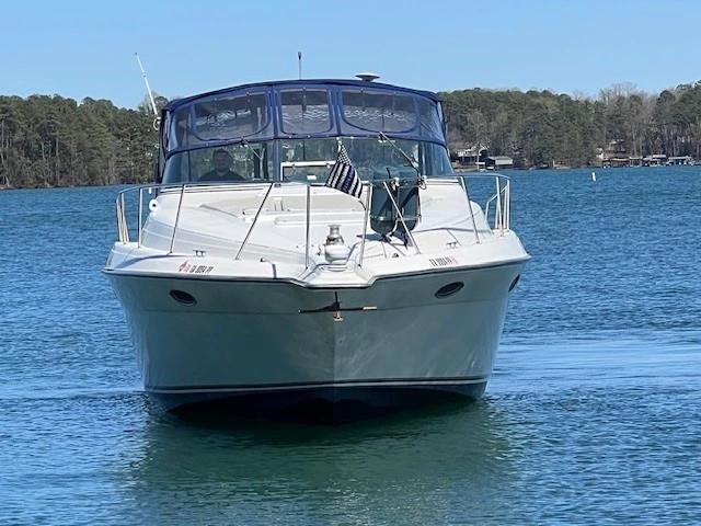1997 Regal 402 Commodore Yates a motor en venta - YachtWorld