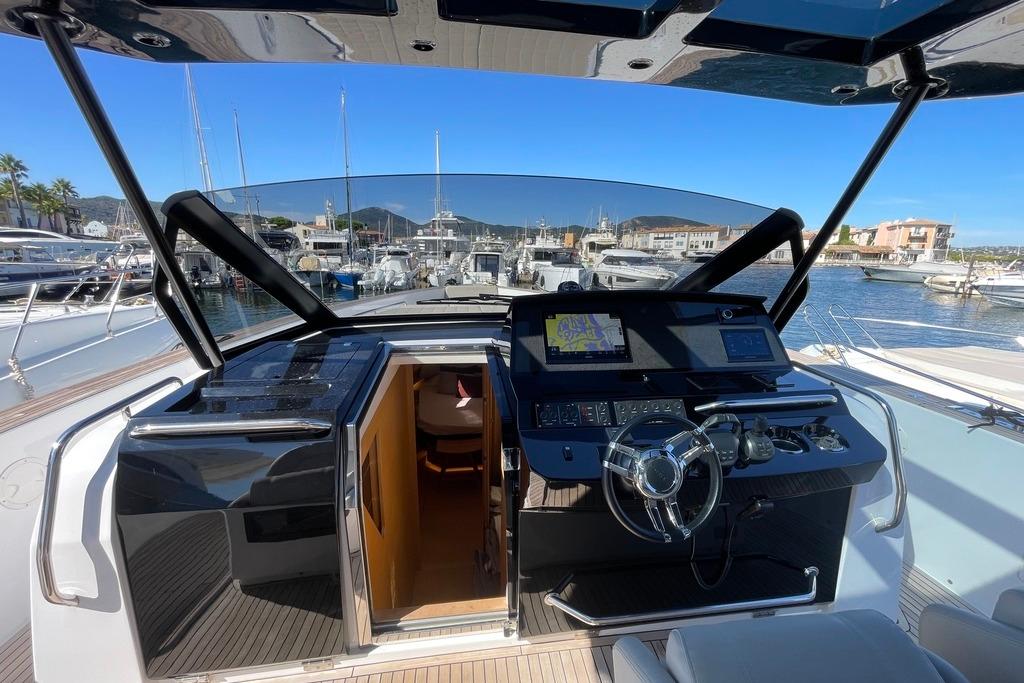 Occasion 2023 Pardo Yachts 50 - Var ( 83 ) | YachtFocus