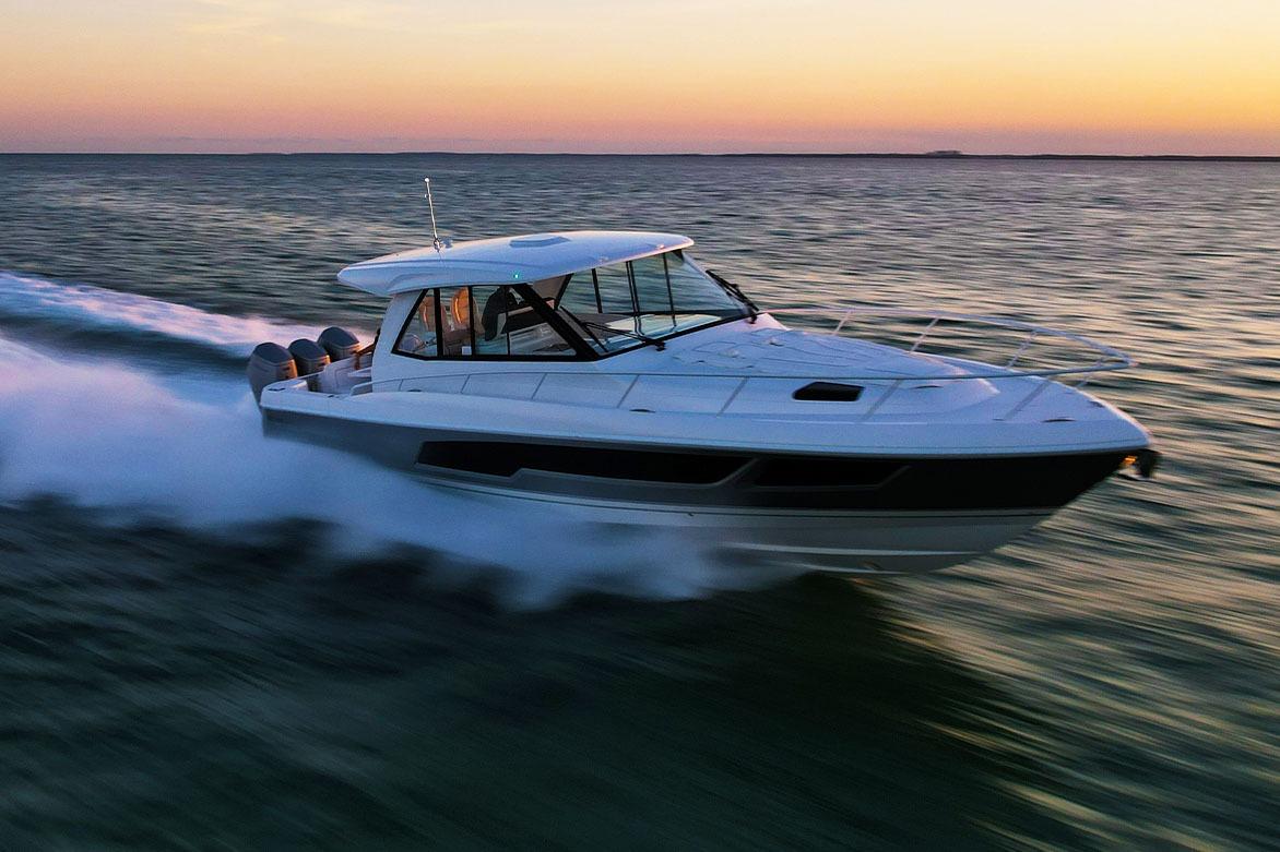 2026 Intrepid 50 Evolution Express Cruiser for sale - YachtWorld