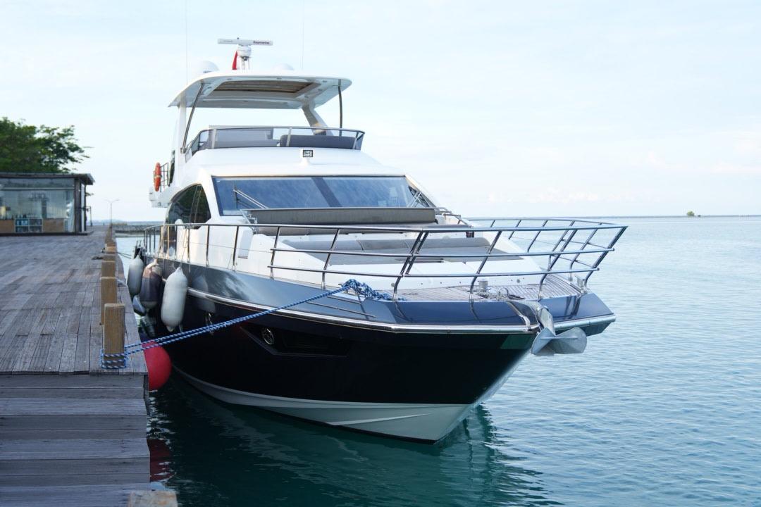 2017 Azimut 66 Flybridge Motor Yachts for sale - YachtWorld