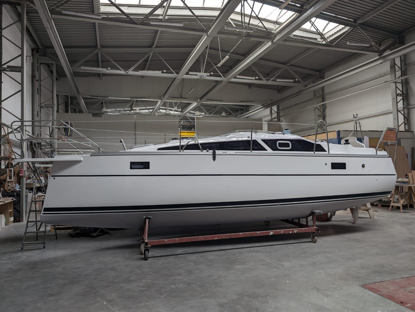 Tes 246 Versus | 2025 | 8m - Ontario | Boatshop24