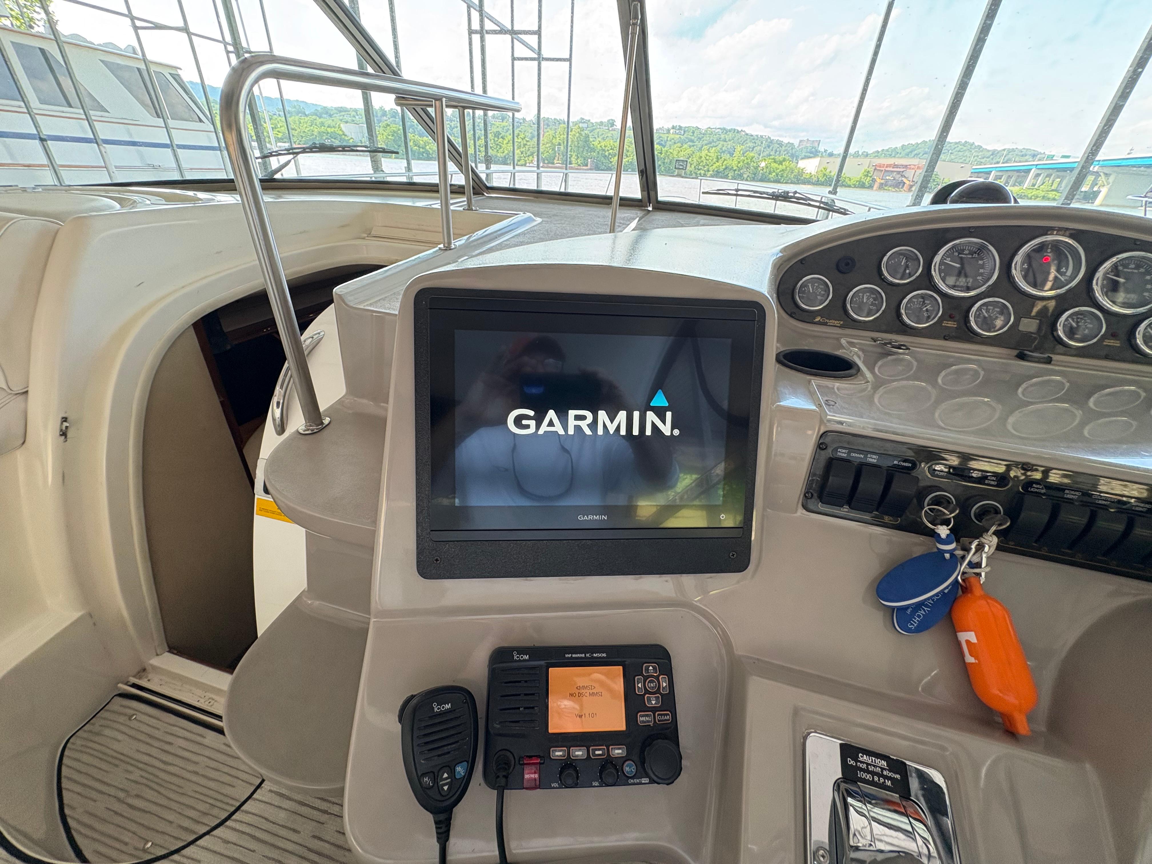 2003 Cruisers Yachts 4270 Express Express Cruiser for sale - YachtWorld