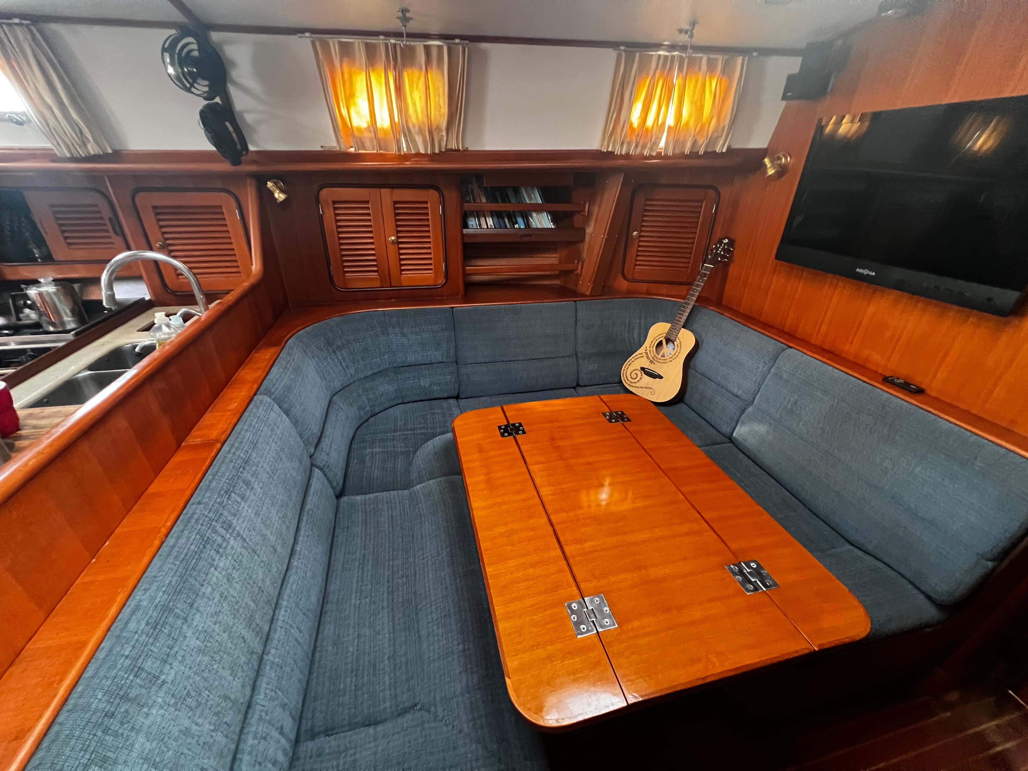 2000 Passport 470 Cutter for sale - YachtWorld