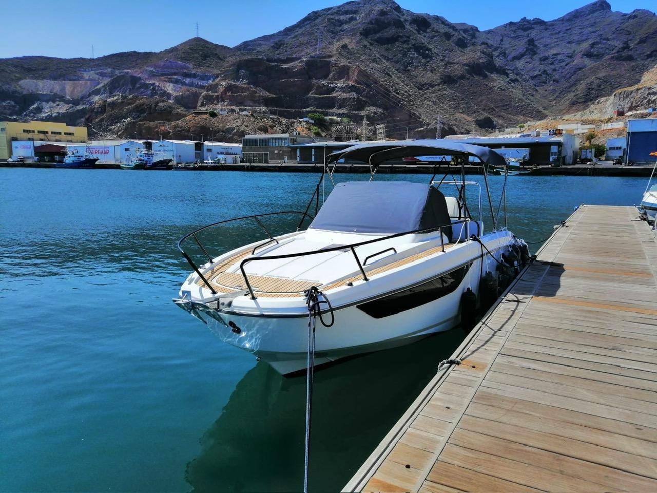 Beneteau Flyer 8 SUNdeck Usado en Santa Cruz de Tenerife - Cosas de Barcos