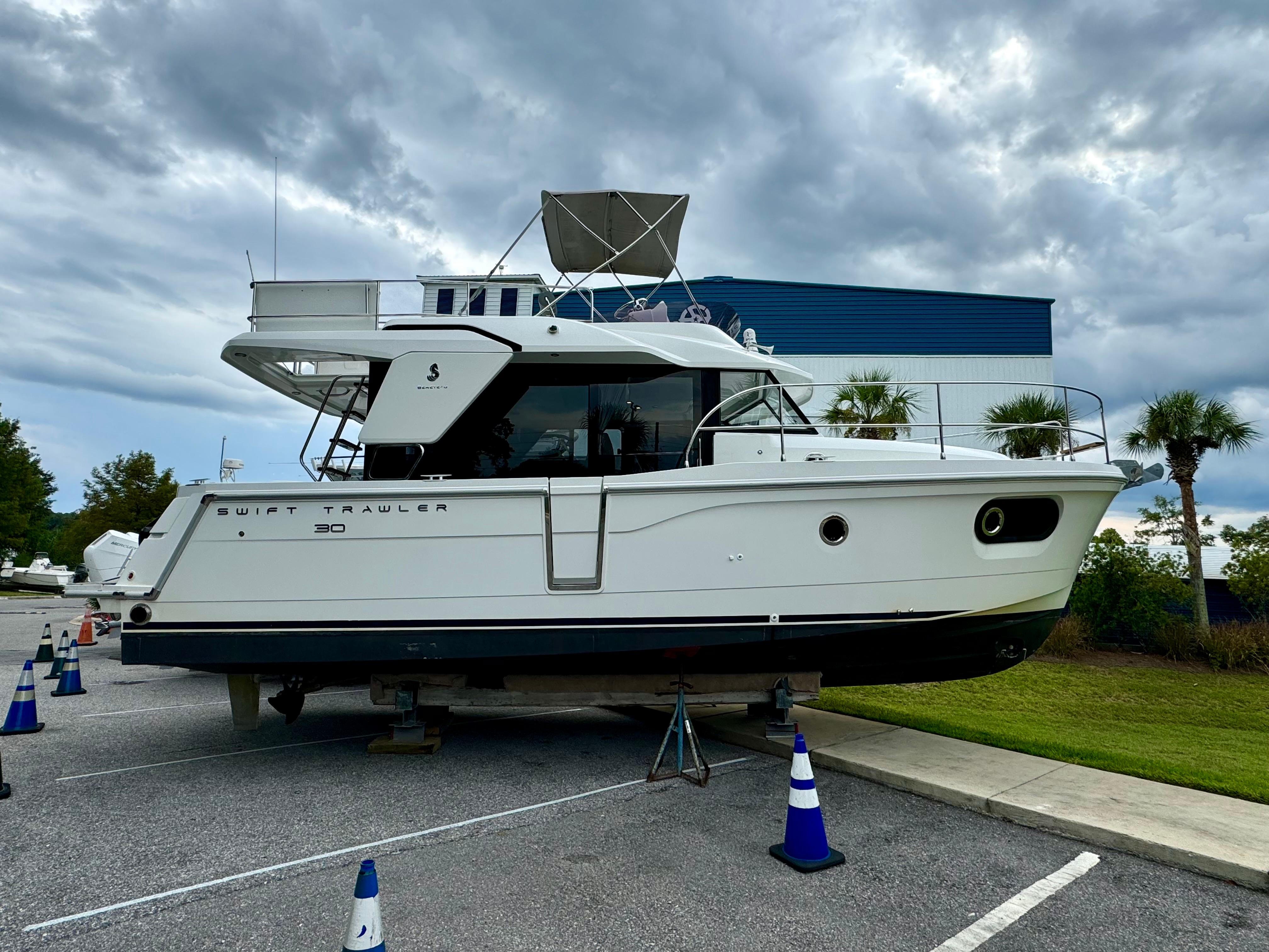 Beneteau swift trawler 30 store