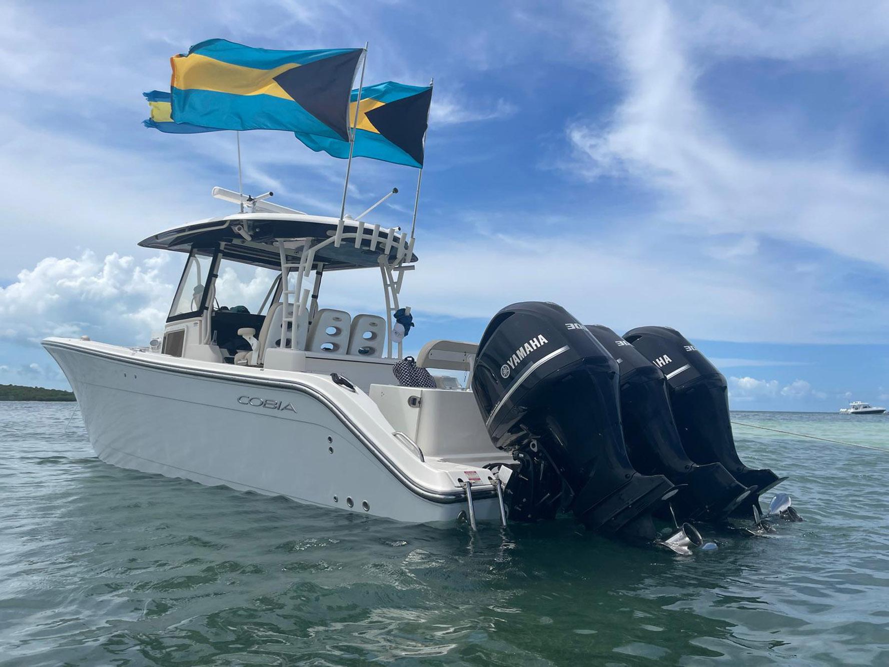 Cobia 344 Center Console Occasion - iNautia