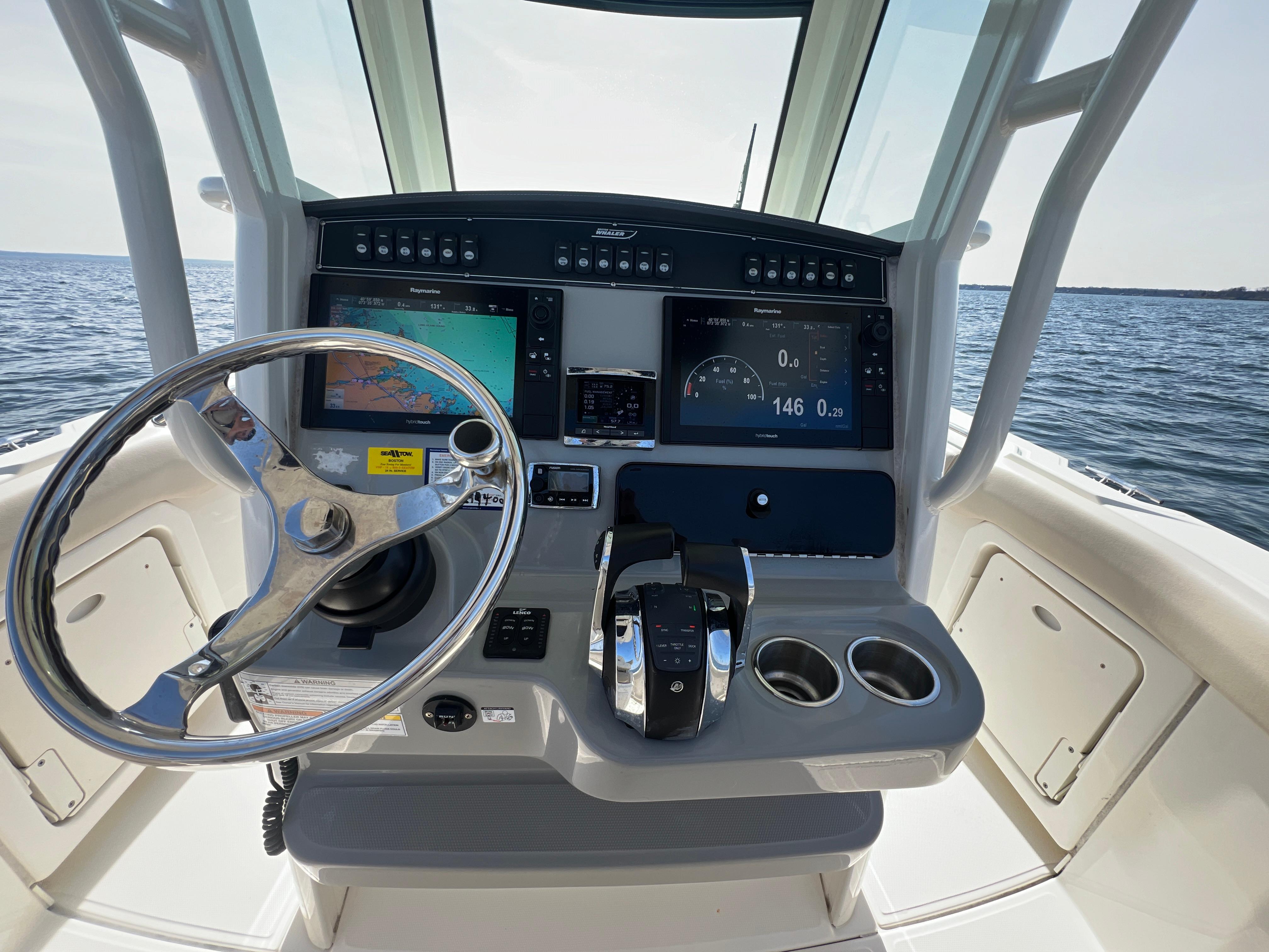 2016 Boston Whaler 280 Outrage Center Console for sale - YachtWorld