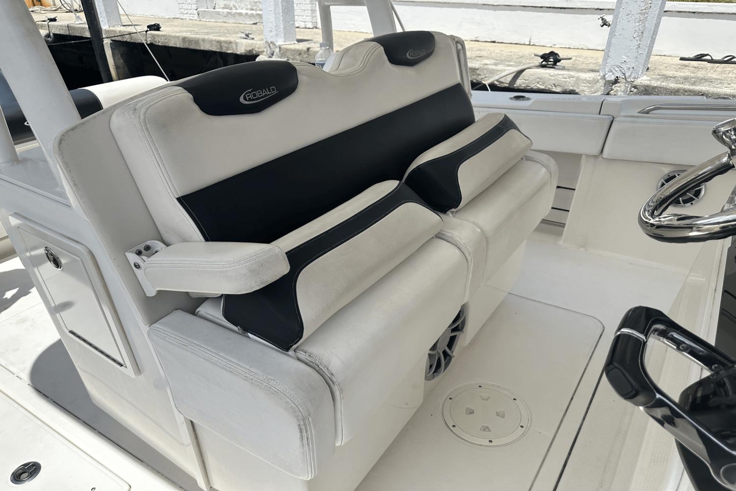 2017 Robalo R302 Sport Fishing for sale - YachtWorld