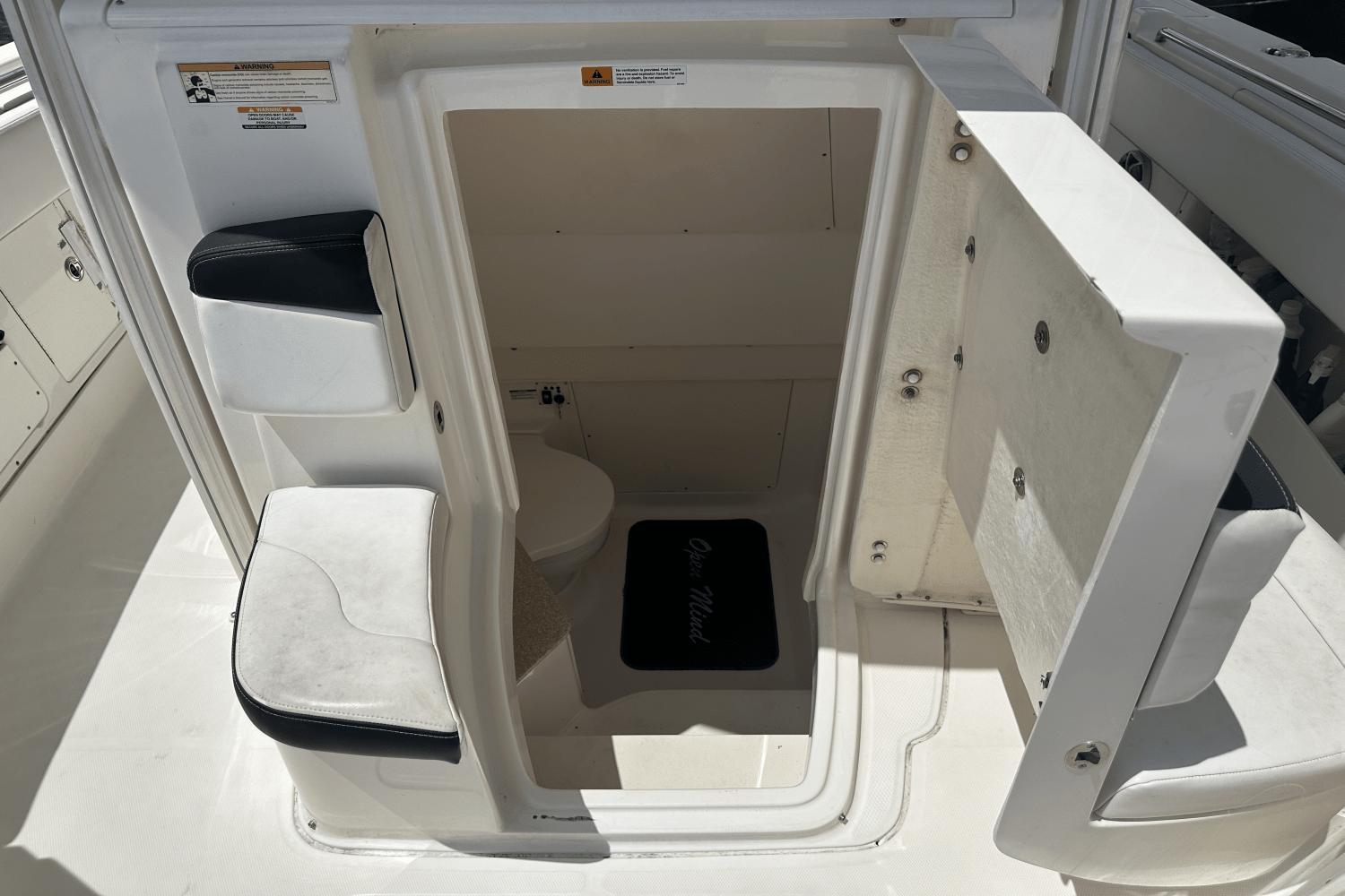 2017 Robalo R302 Sport Fishing for sale - YachtWorld