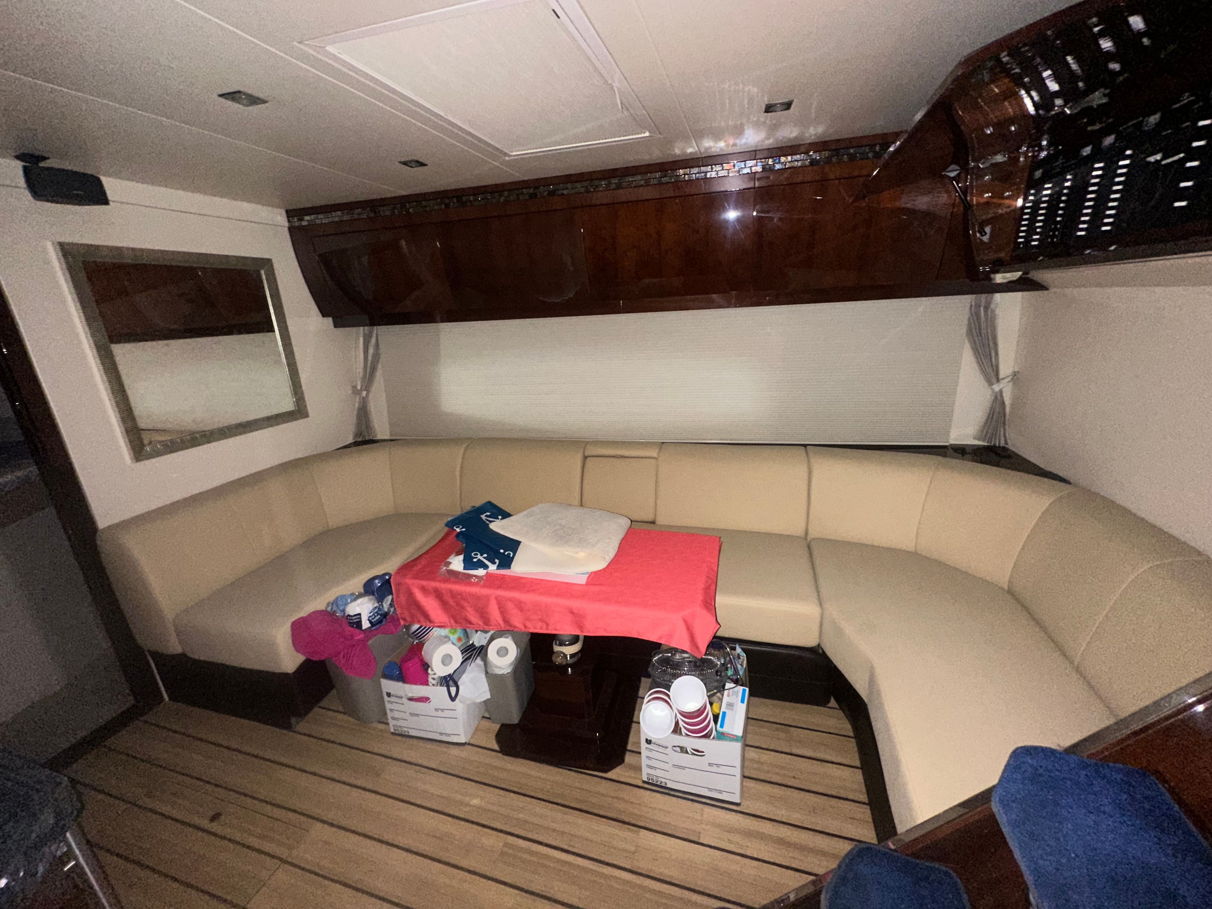 2014 Regal 52 Sport Coupe Yachts à moteur à vendre - YachtWorld