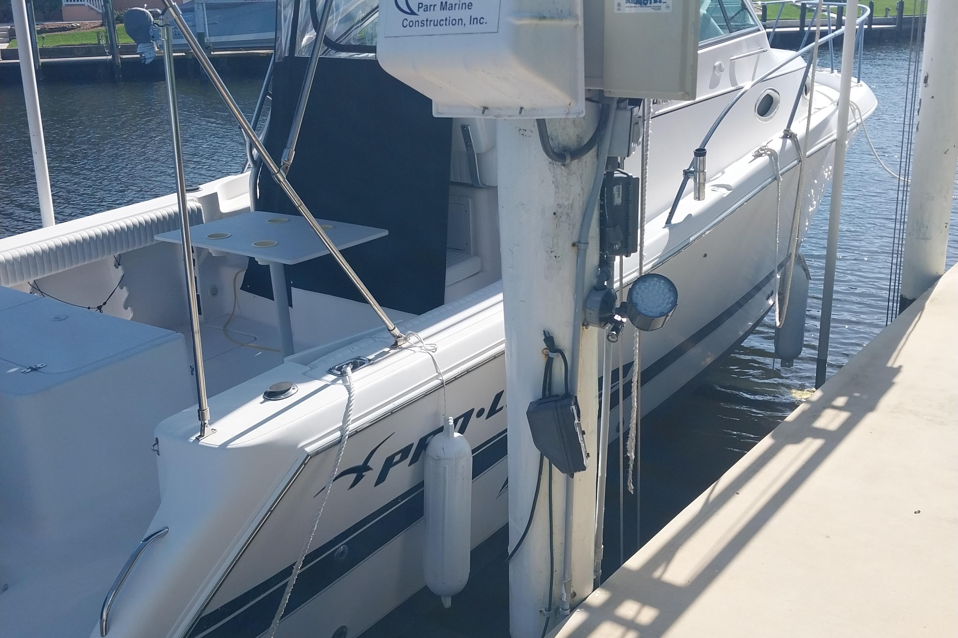 2000 Pro-Line 2810 Walkaround Walkarounds till salu- YachtWorld