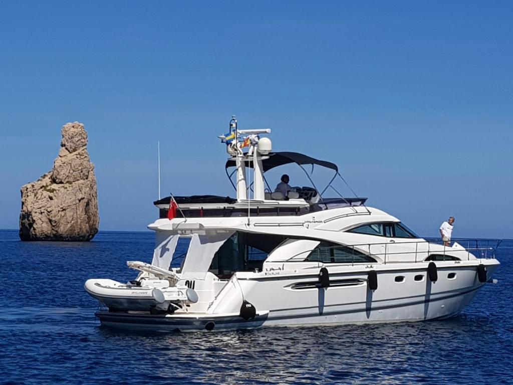 Fairline Squadron 58 18m 2008, Sports Cruiser - Málaga | Boot24