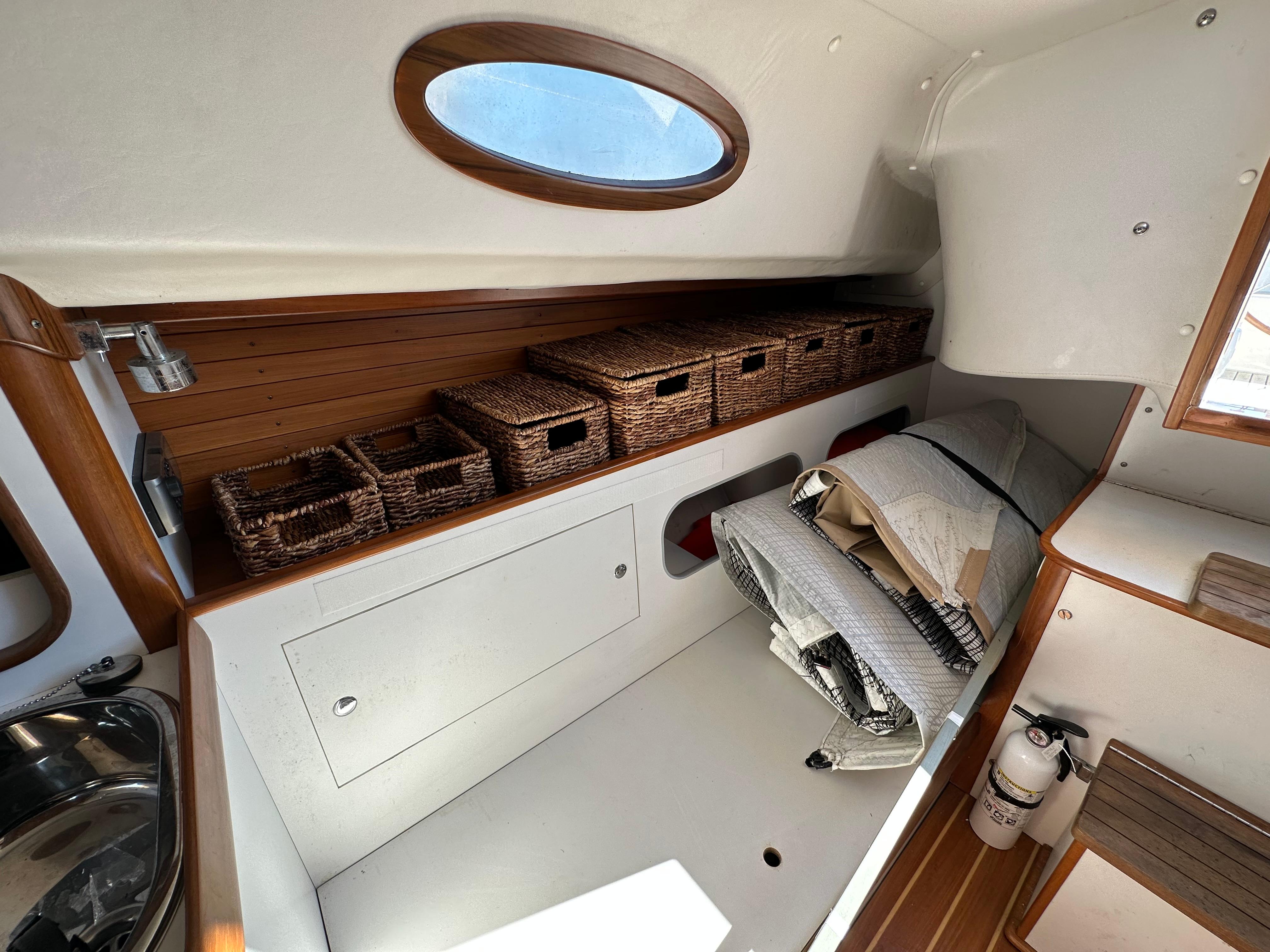 2009 Alerion 33 Cruiser for sale - YachtWorld