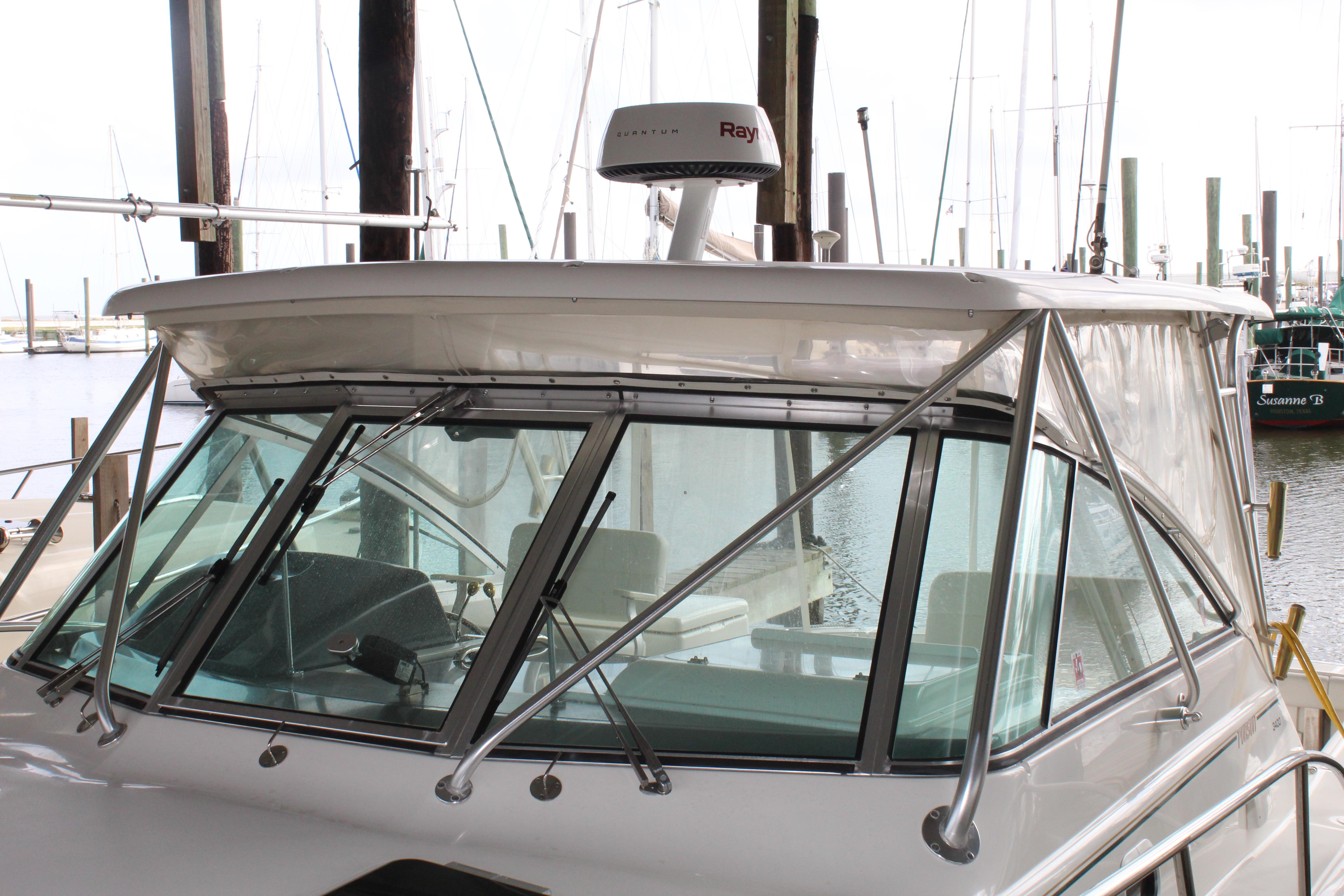 2001 Pursuit 3400 Express Cruiser for sale - YachtWorld