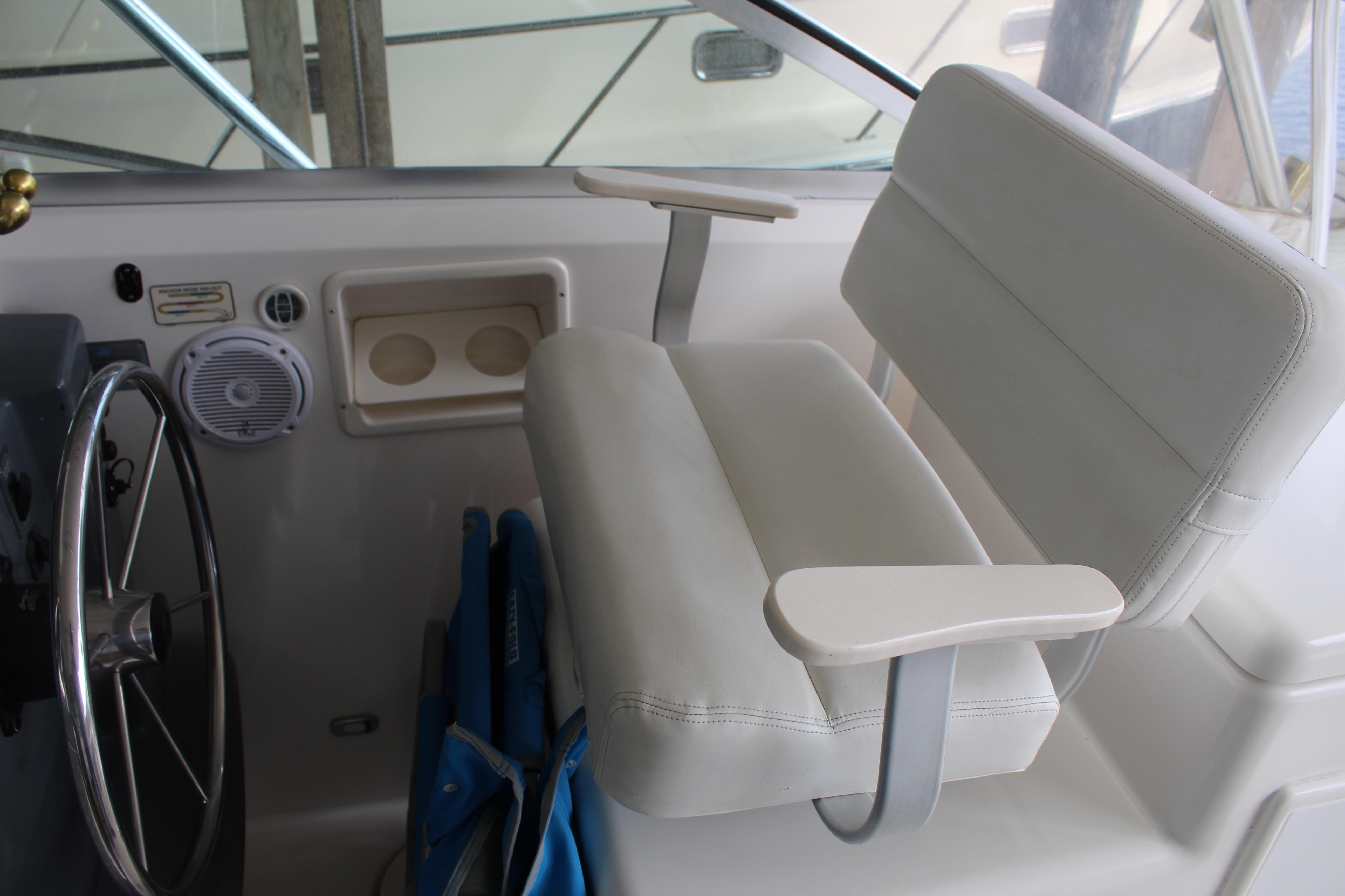 2001 Pursuit 3400 Express Cruiser for sale - YachtWorld