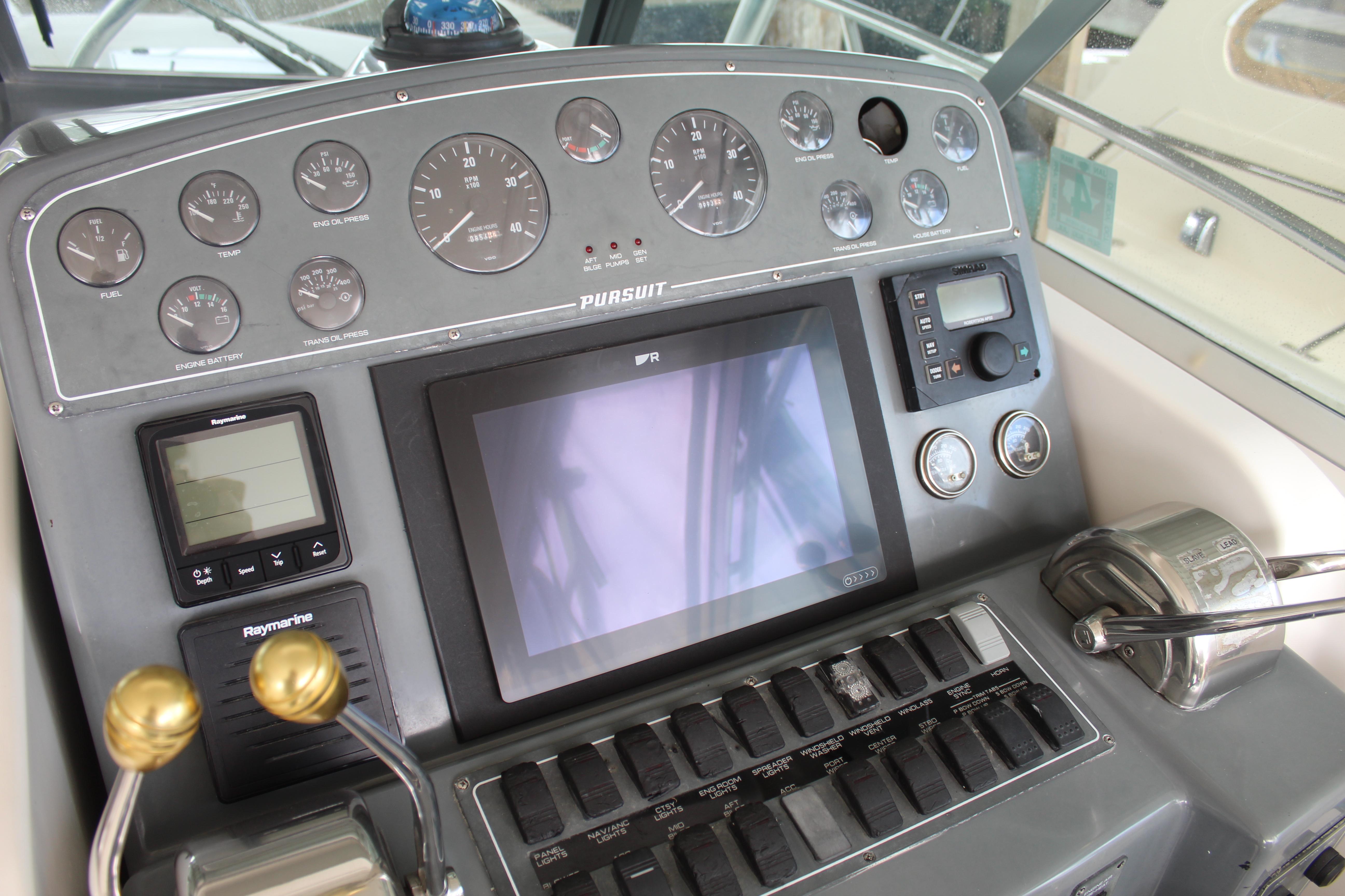 2001 Pursuit 3400 Express Cruiser for sale - YachtWorld