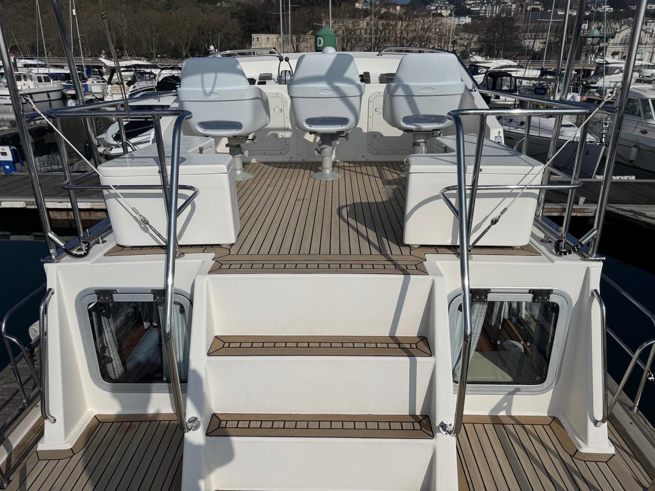 2003 Corvette 320 Motor Yacht for sale - YachtWorld