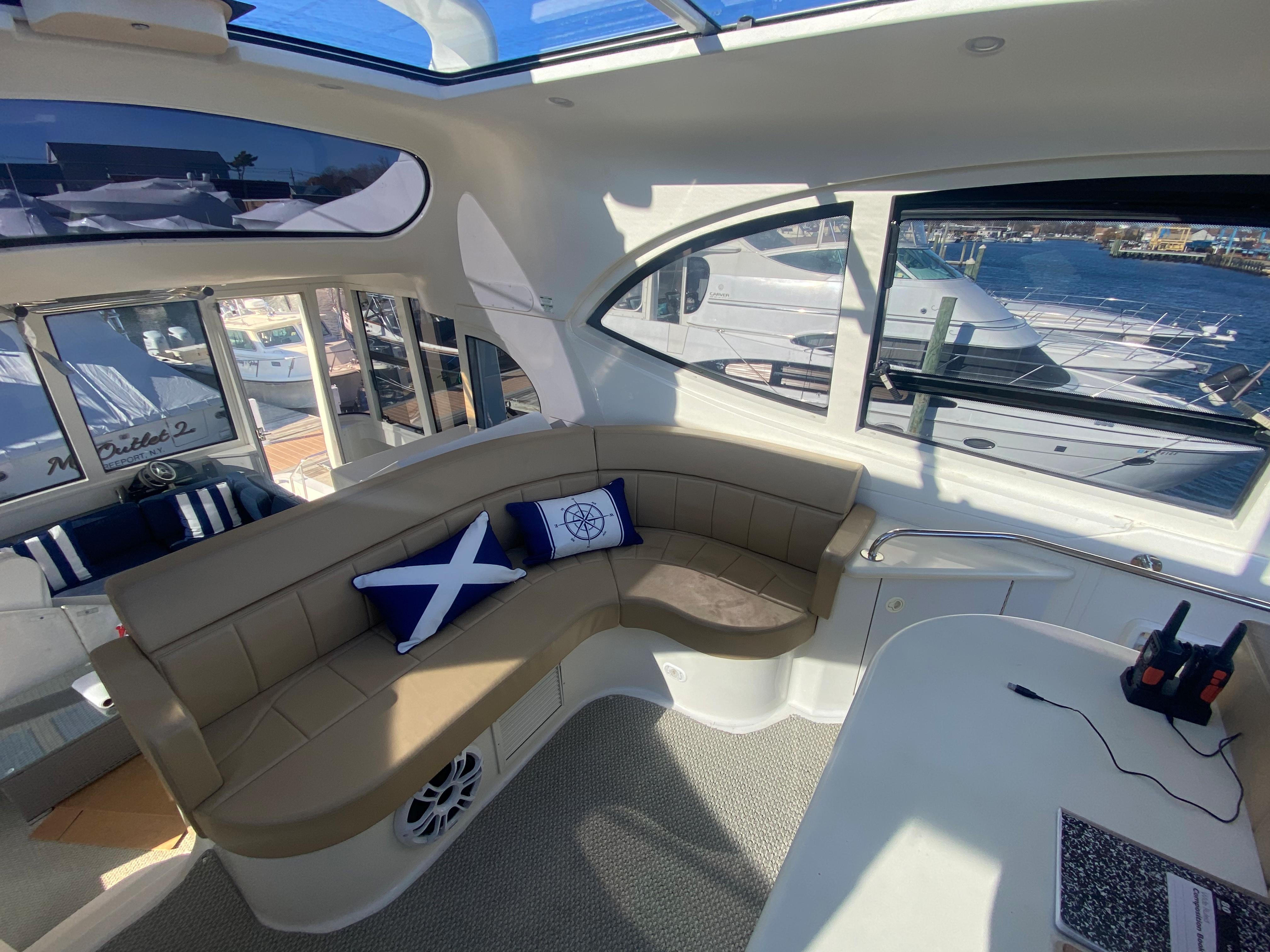 2002 Carver 564 Cockpit Motor Yacht Cruiser for sale - YachtWorld