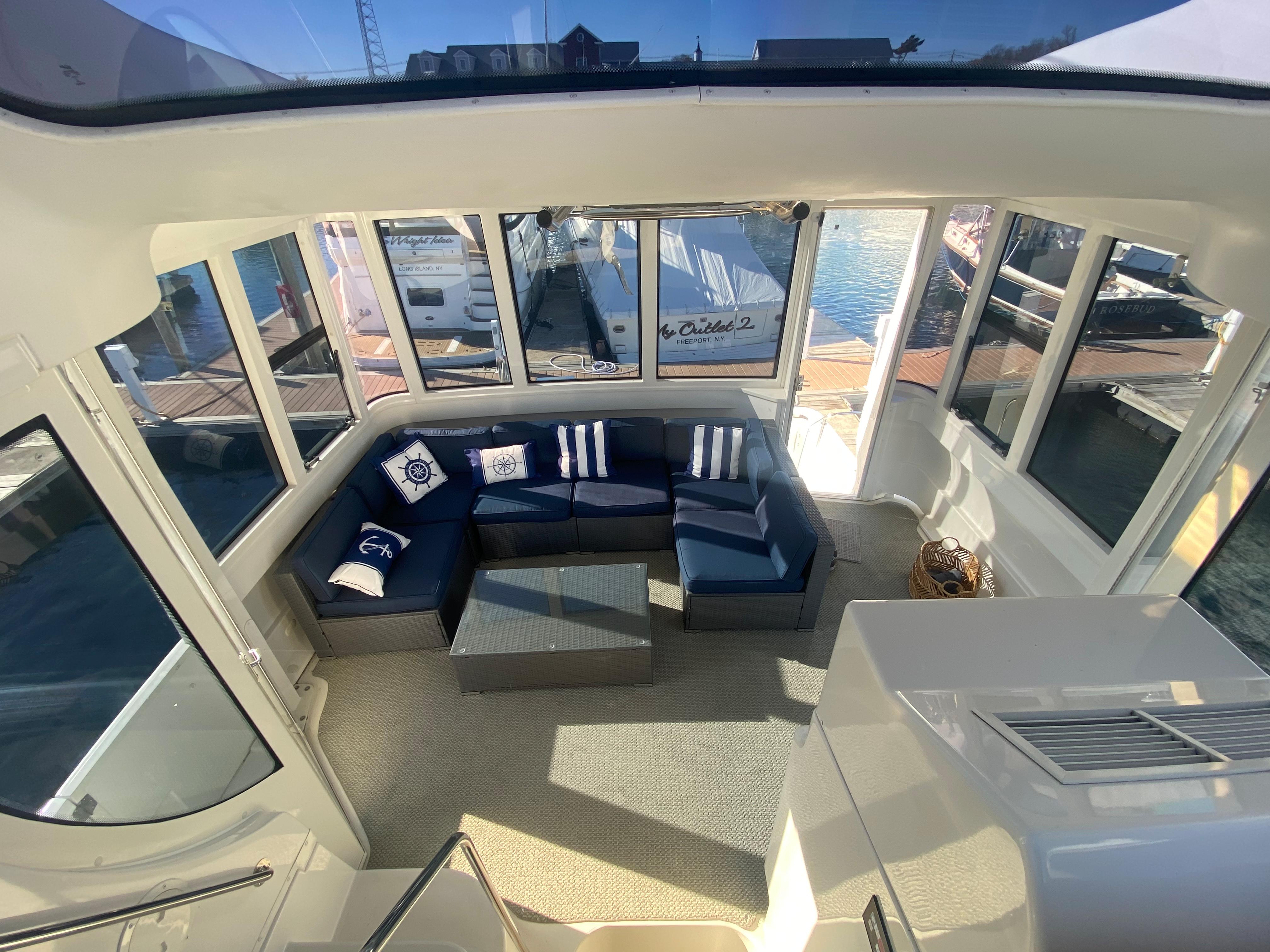 2002 Carver 564 Cockpit Motor Yacht Cruiser for sale - YachtWorld