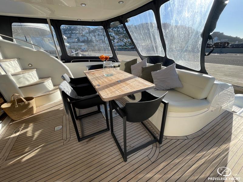 2001 Sunseeker Manhattan 74 Flybridge for sale - YachtWorld