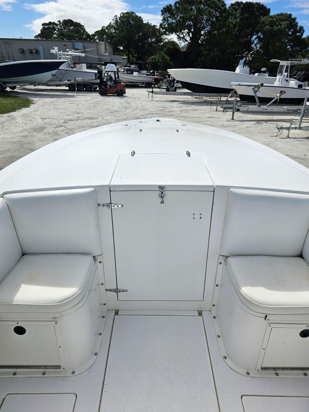 1996 Contender 31 Cuddy Centre Console for sale - YachtWorld