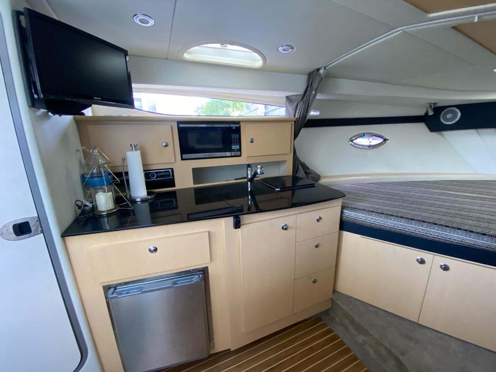 2015 Bayliner 335 Cruiser Cruiser for sale - YachtWorld