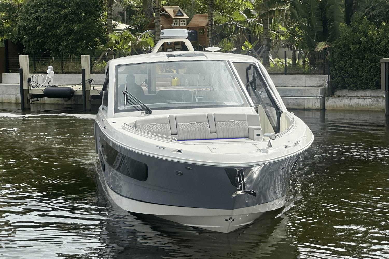 2025 Sea Ray Sundancer 370 Outboard Sports Cruiser for sale - YachtWorld