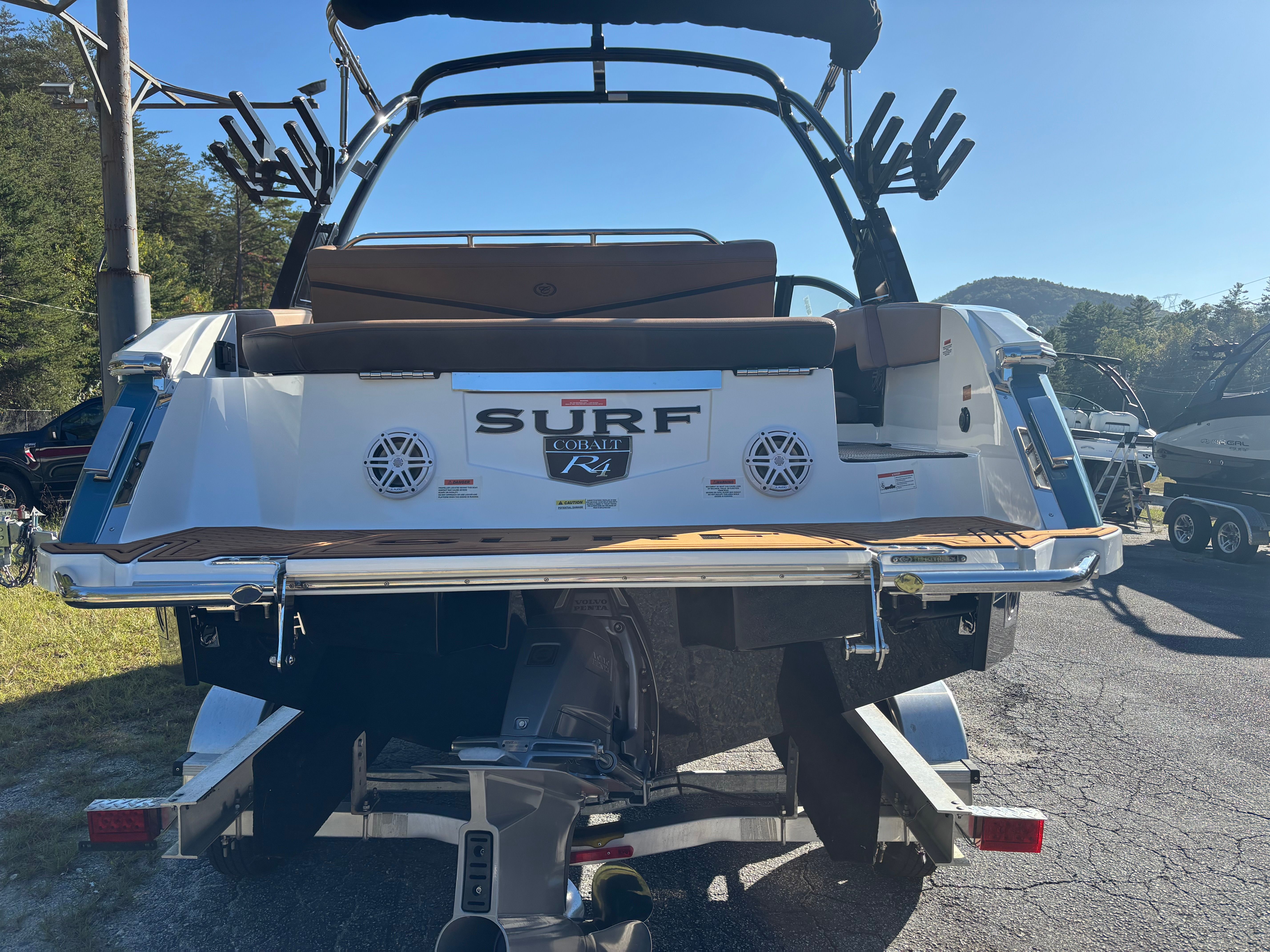 2026 Cobalt R4 Surf Bowrider à vendre - YachtWorld