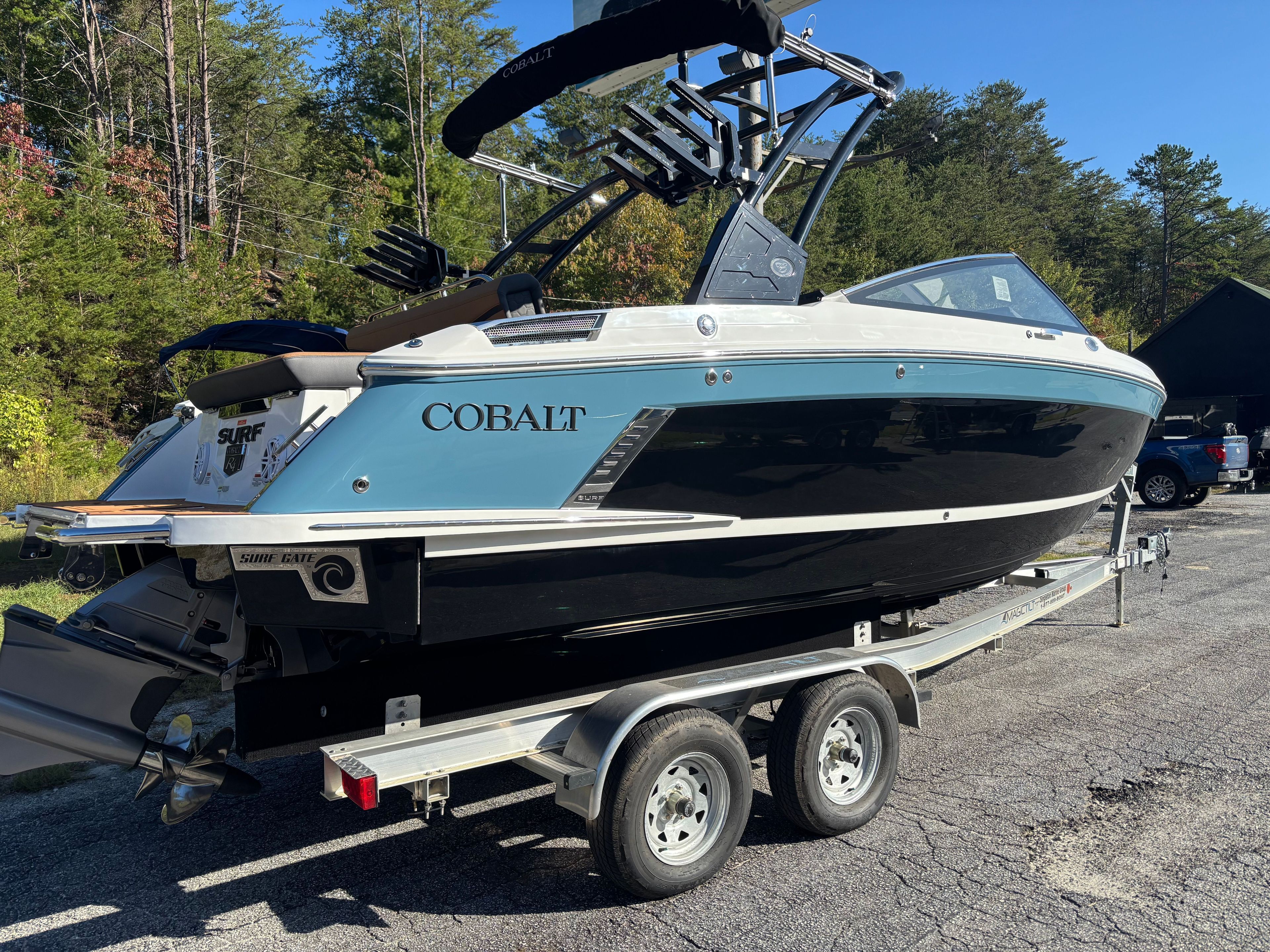 2026 Cobalt R4 Surf Bowrider à vendre - YachtWorld