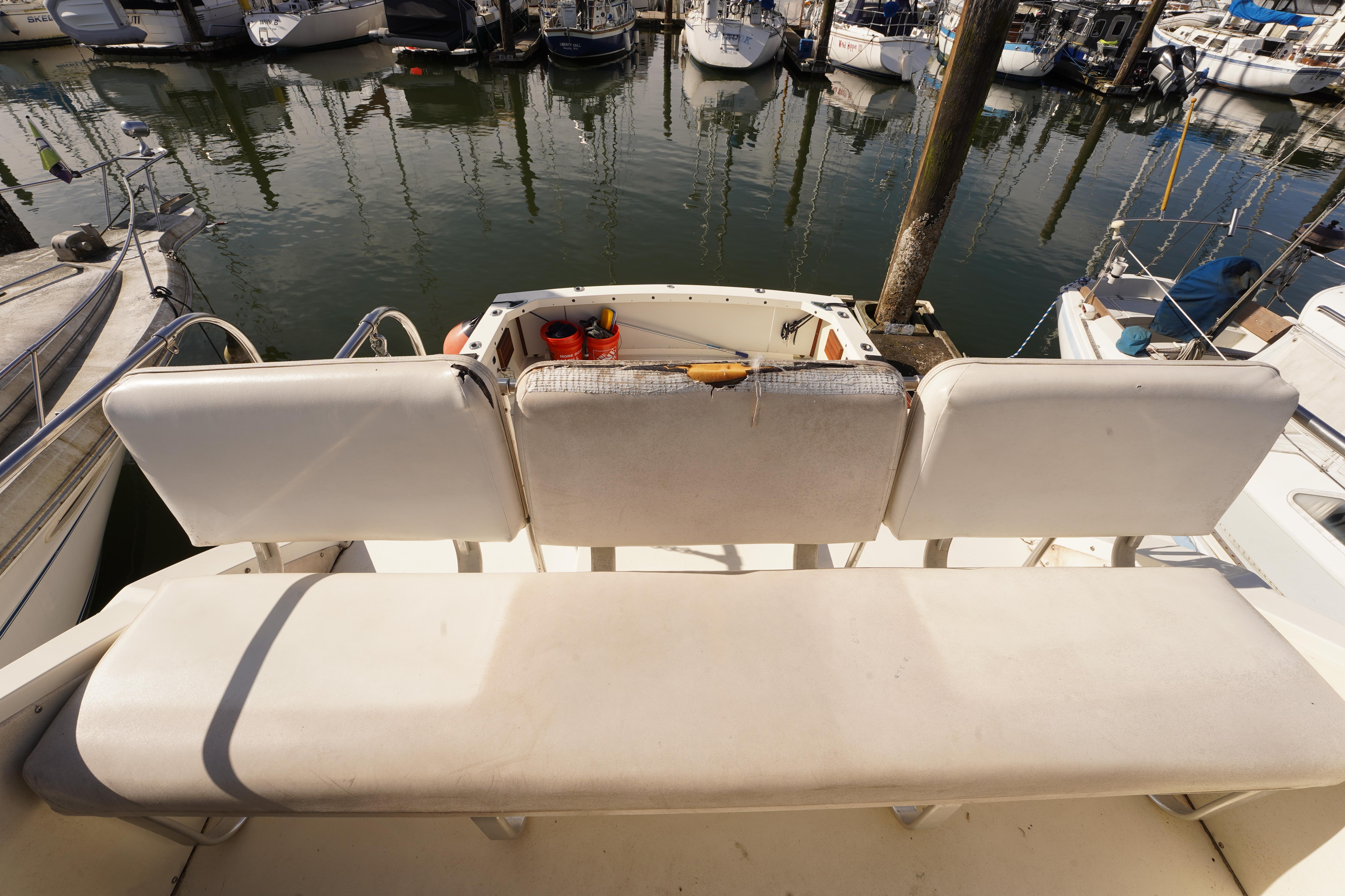 1985 Bertram 28 Flybridge Cruceros en venta - YachtWorld