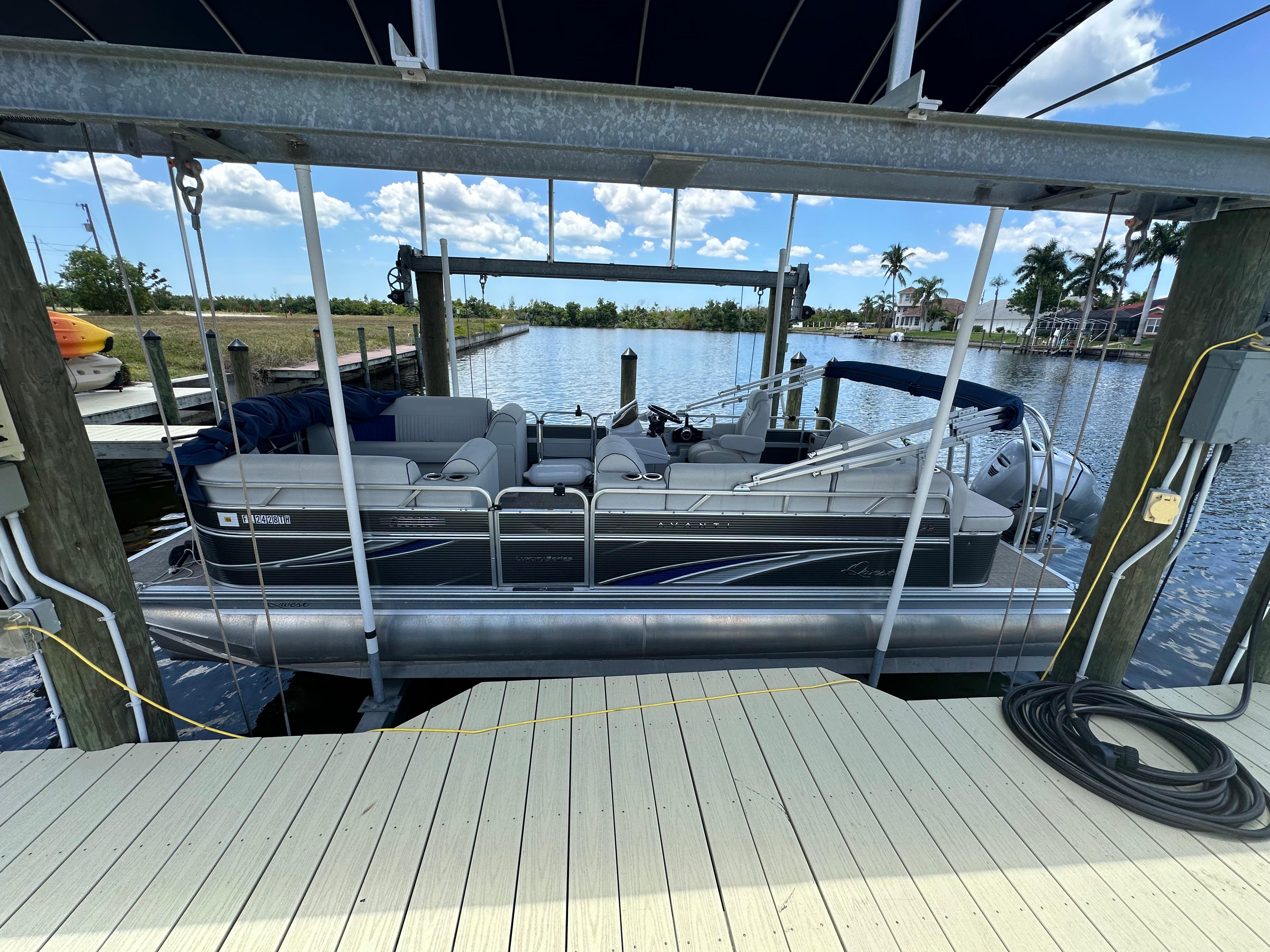 Used Qwest Avanti RLS22 Luxury Series in Florida - iNautia