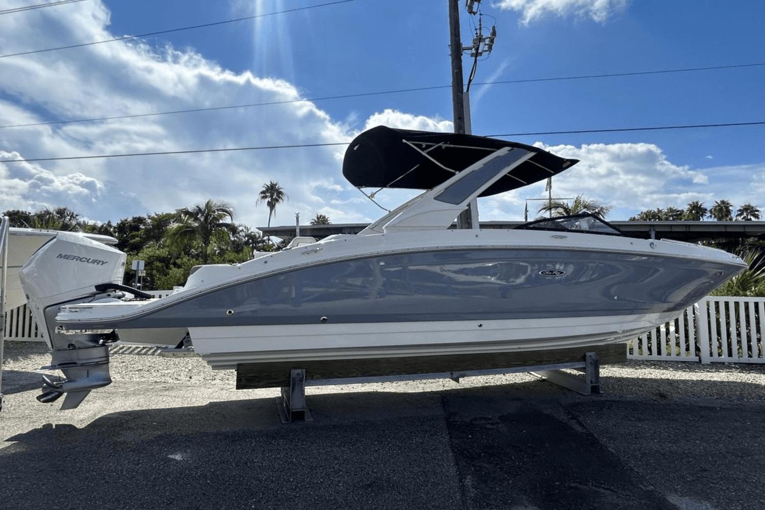 2020 Sea Ray 270 SDX Outboard Dual Console for sale - YachtWorld